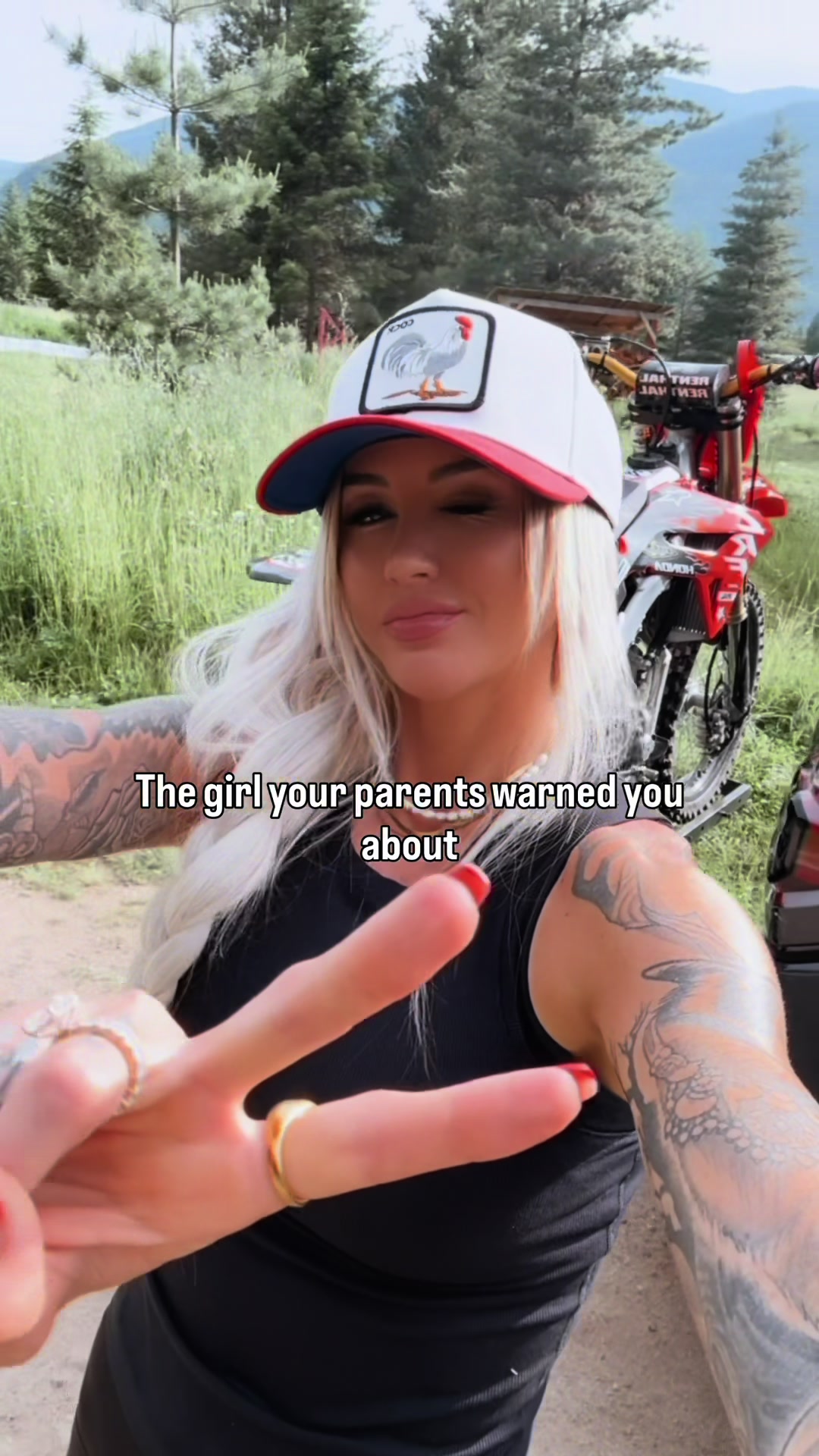 Yana Roney (@powderfluffgurl) - Urlebird