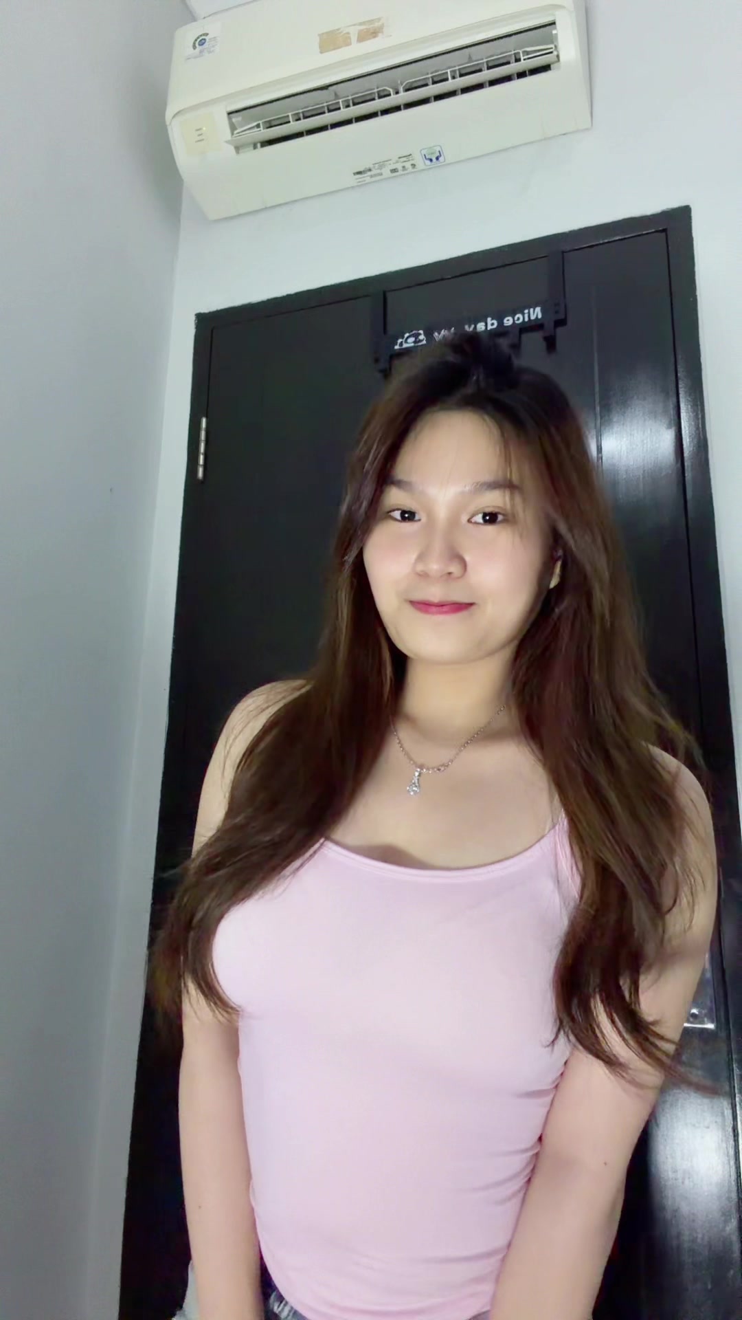 Verllyaling (@verllyaling_) - Urlebird