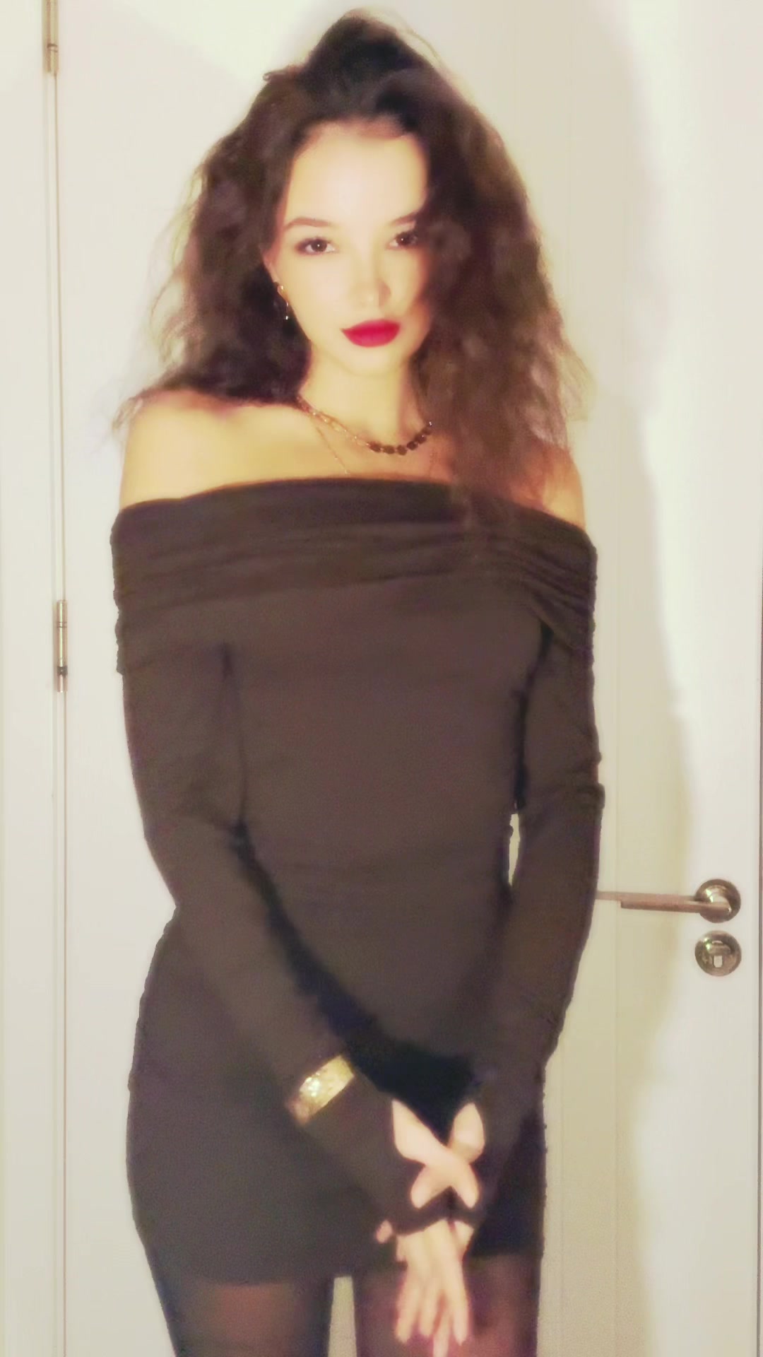 Sofffiaaa (@zotova_offfi) - Urlebird