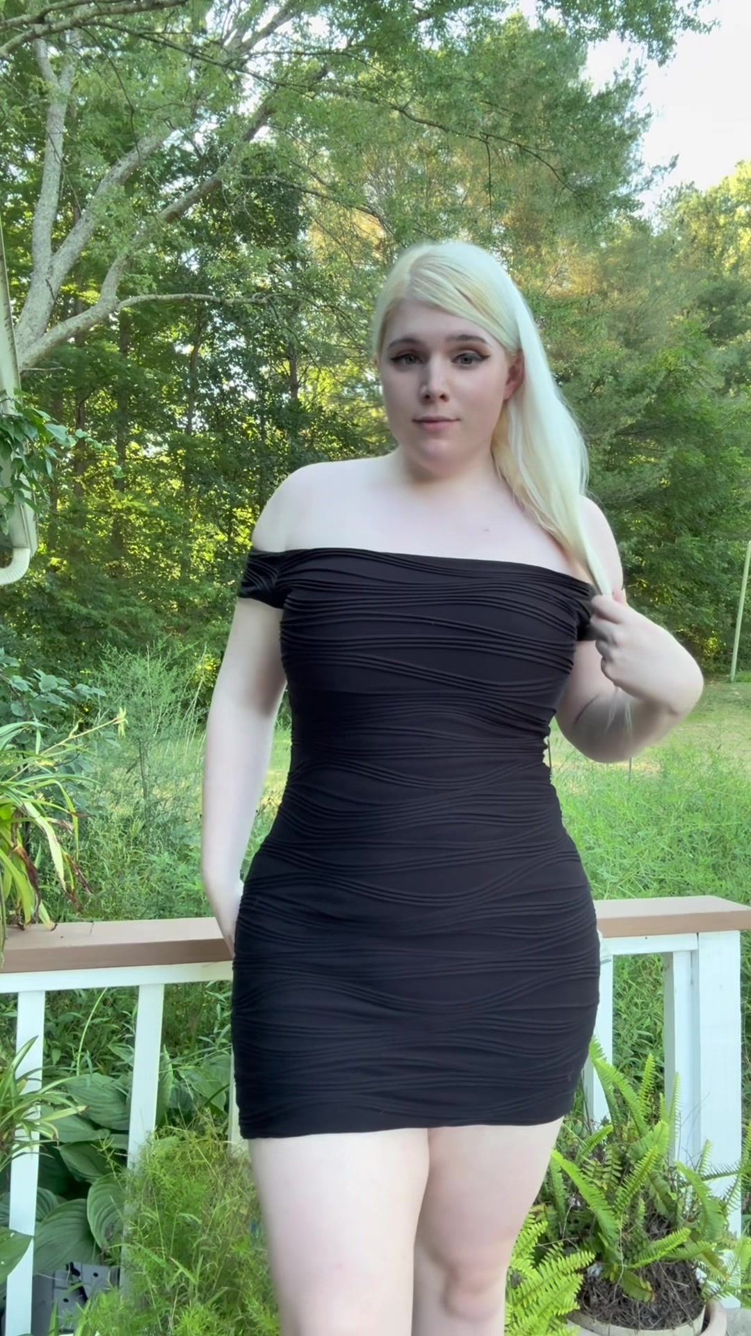 Amanda Rae (@realamandarae) - Urlebird