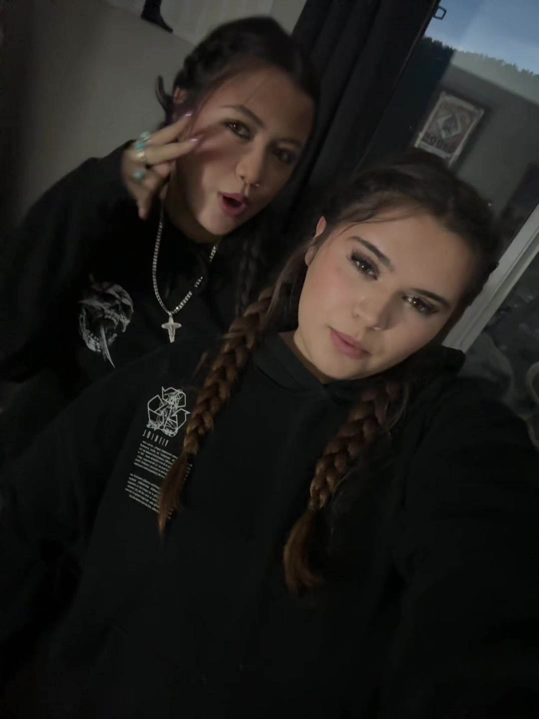 livy_.mae (@livy_.mae) - Urlebird