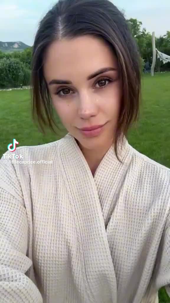 Little Caprice (@littlecaprice.official00) - Urlebird