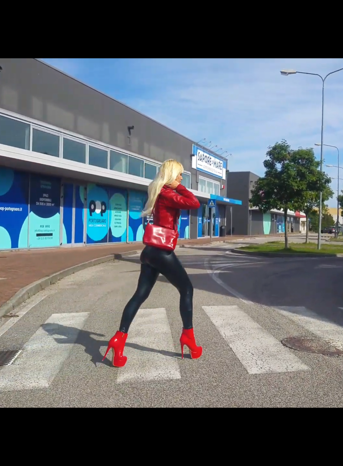Dana Labo (@dana_labo_official) - Urlebird