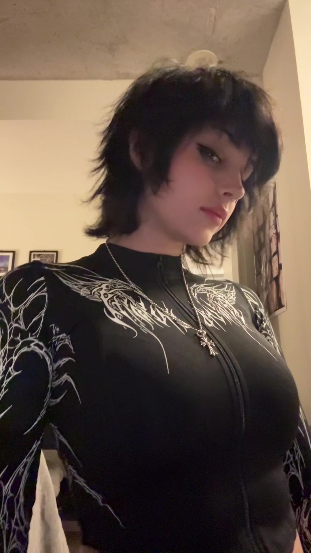 Jules (@julzzess) - Urlebird