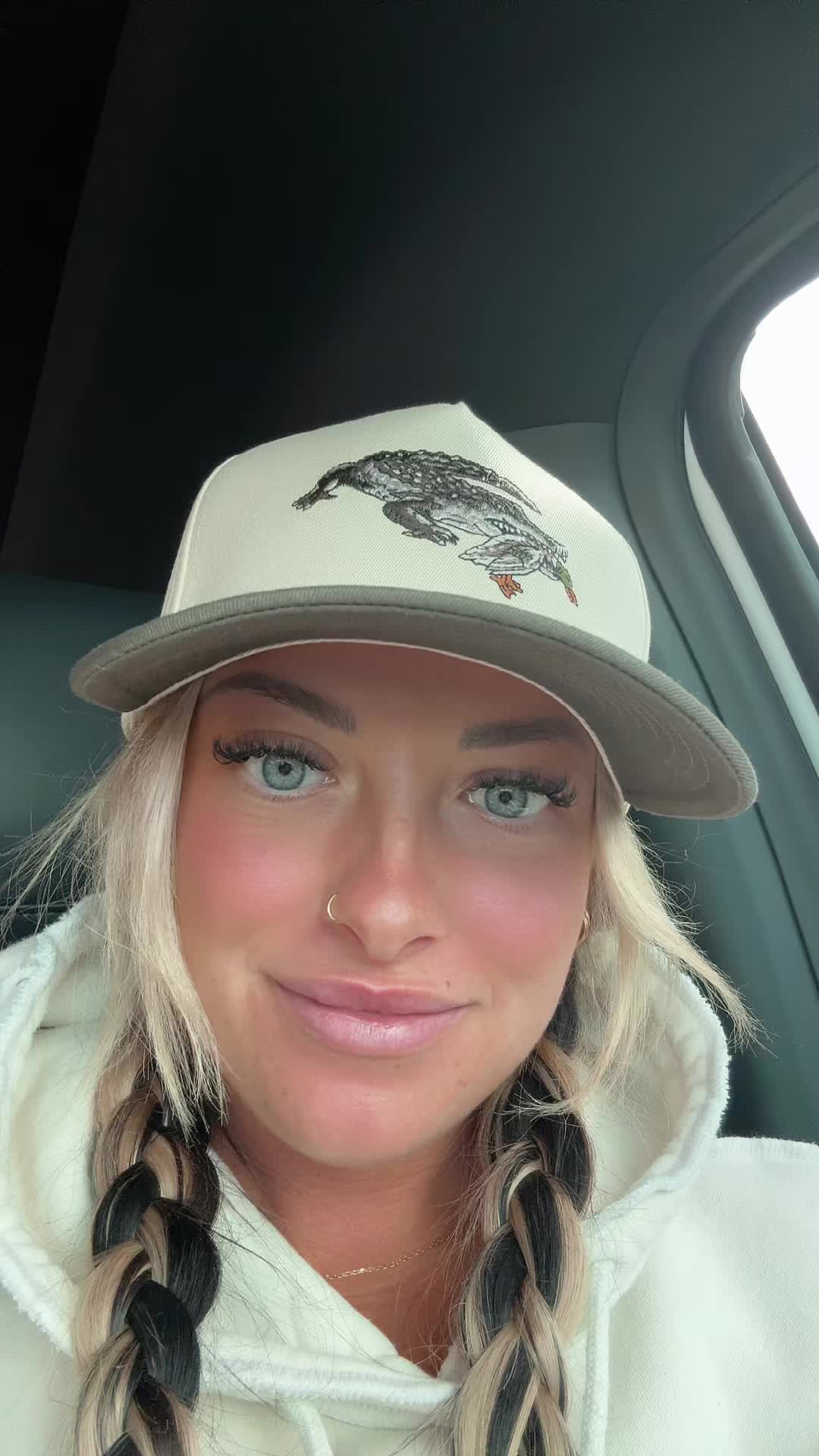 zonamaeee (@zonamaeee) - Urlebird