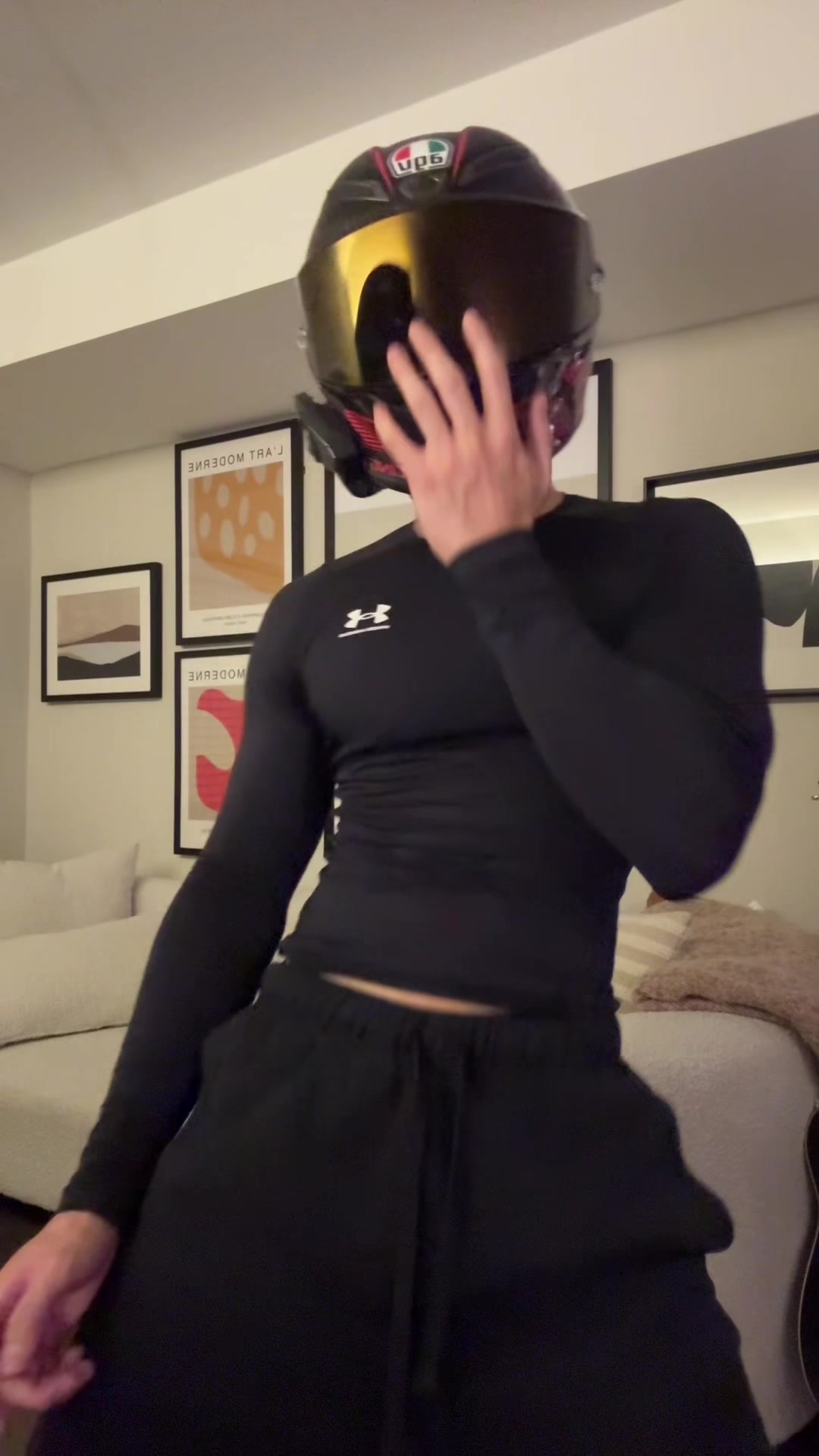 his breakdown was so sad | #boots | ℰ𝓁𝒾' ꨄ (@elikayaa)