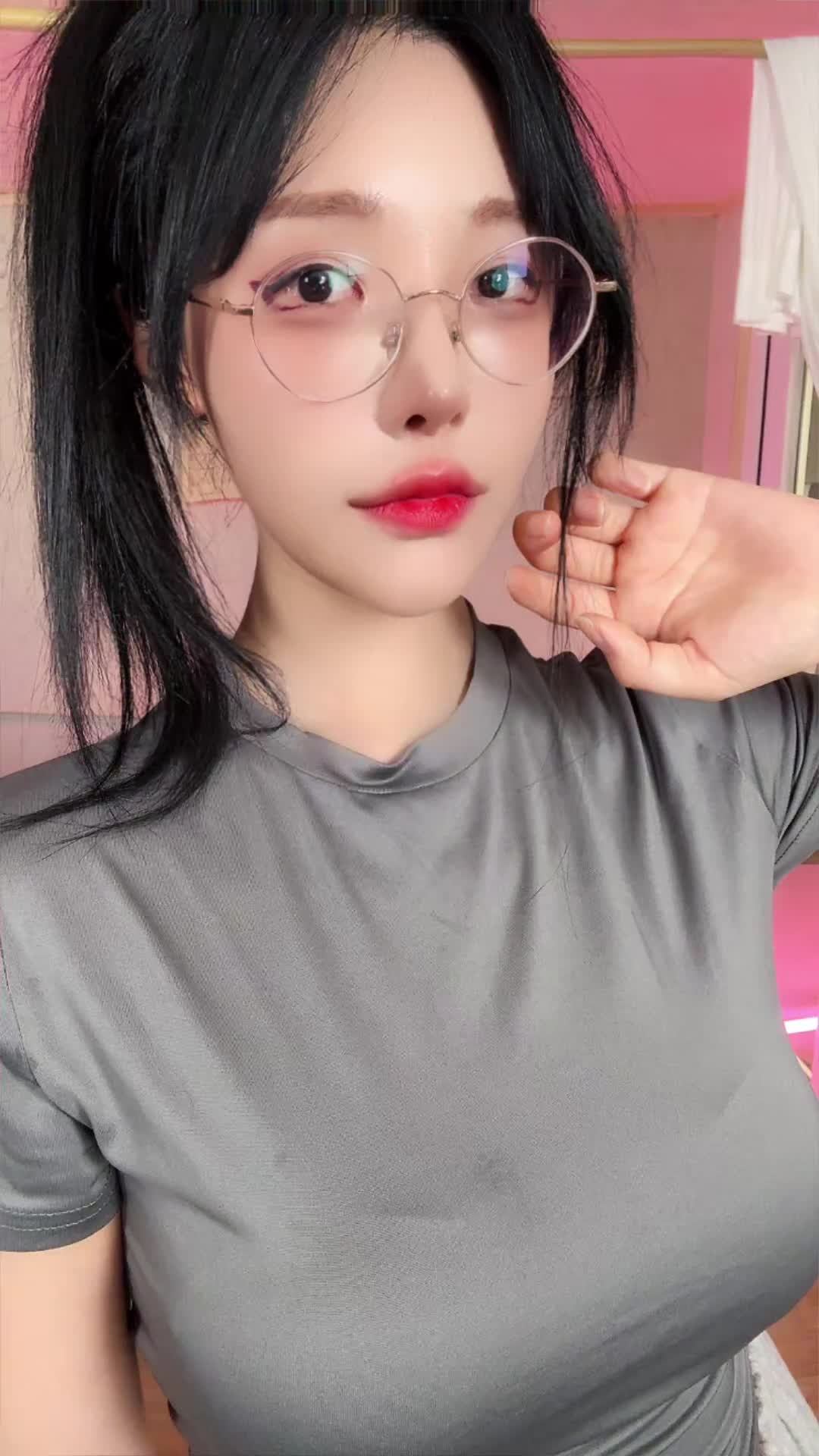 박라희 lahee (@rmrm1813) - Urlebird