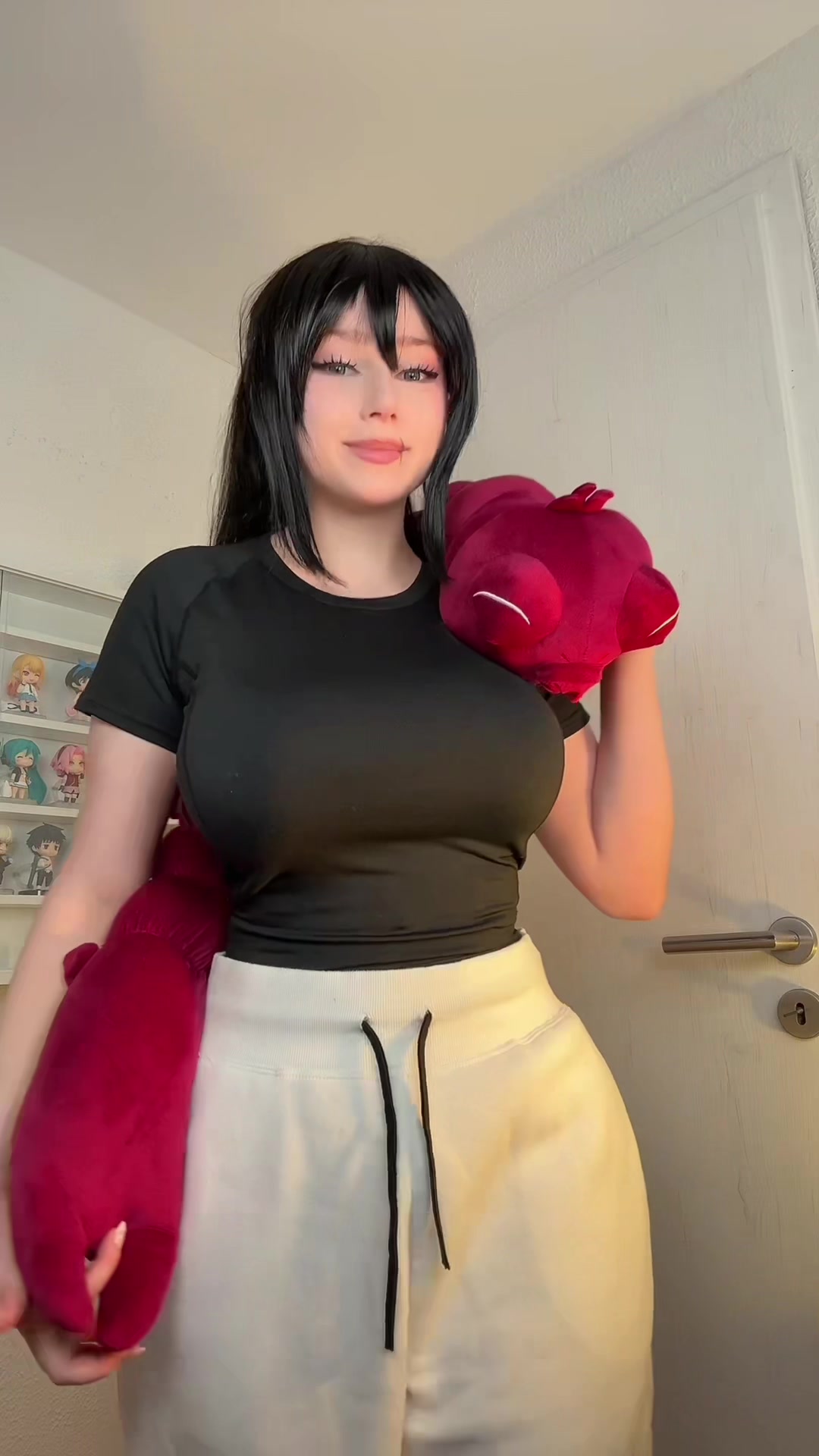 twitch.tv/upminaa (@upminaa.cos) - Urlebird