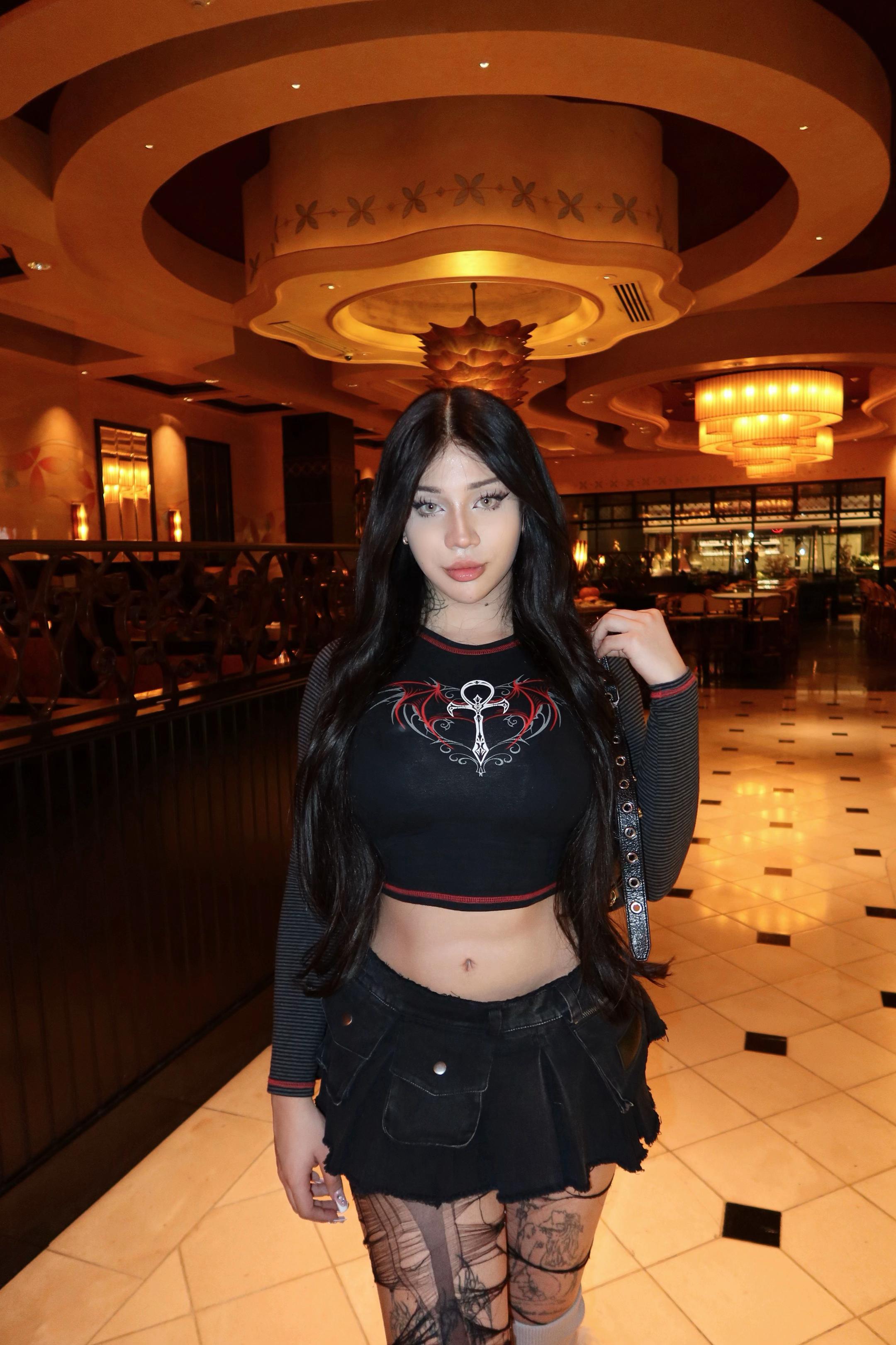 isofigirl (@imsofigirl) - Urlebird