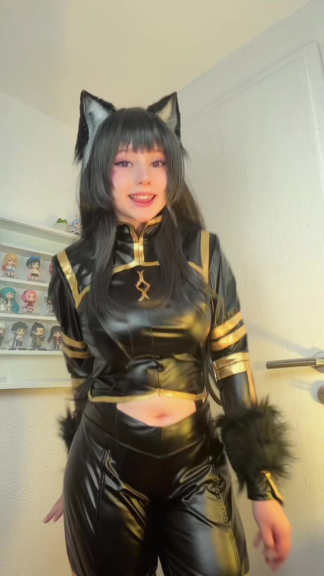 twitch.tv/upminaa (@upminaa.cos) - Urlebird