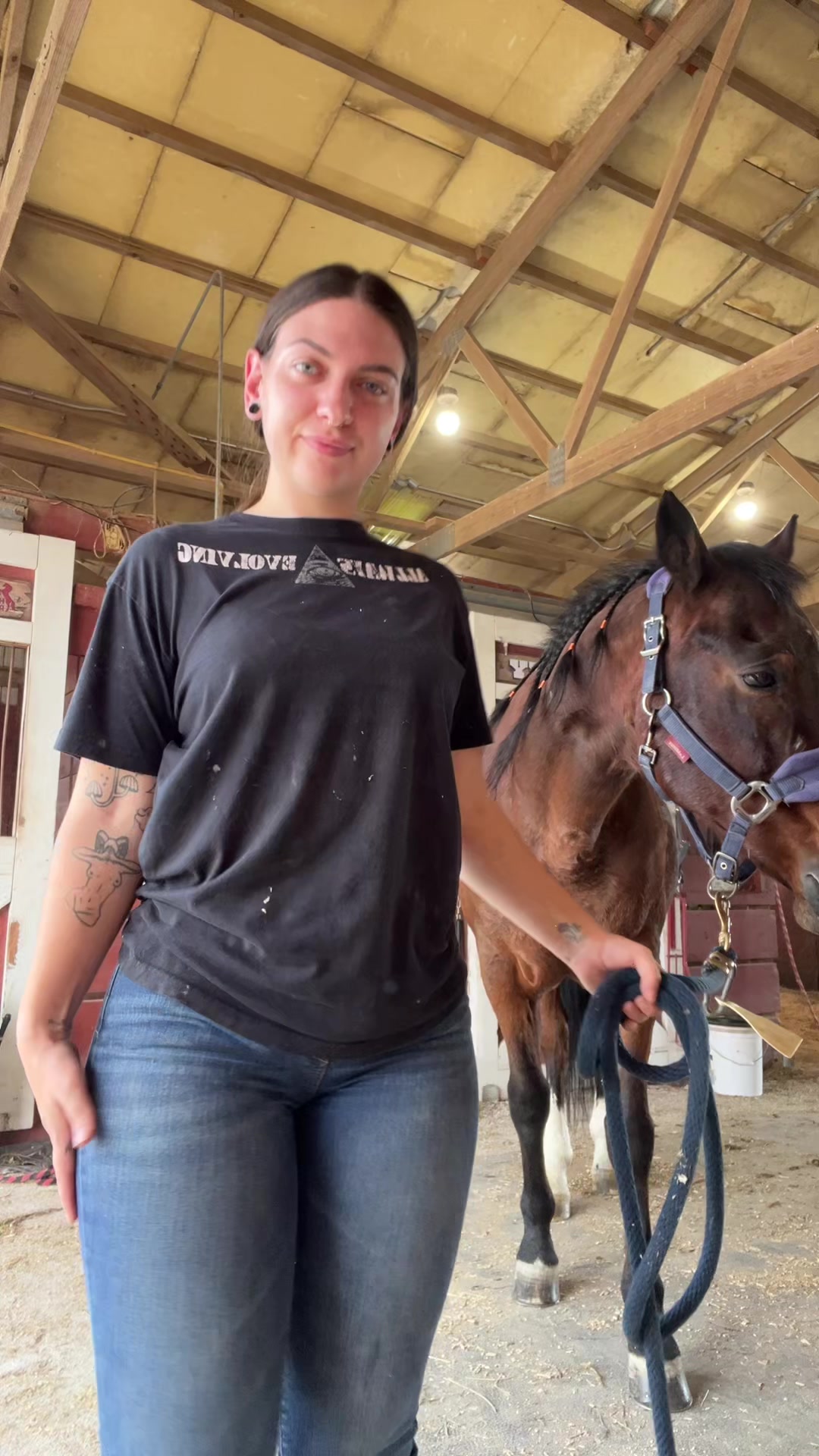 Nicky (@itsnickynaple) - Urlebird