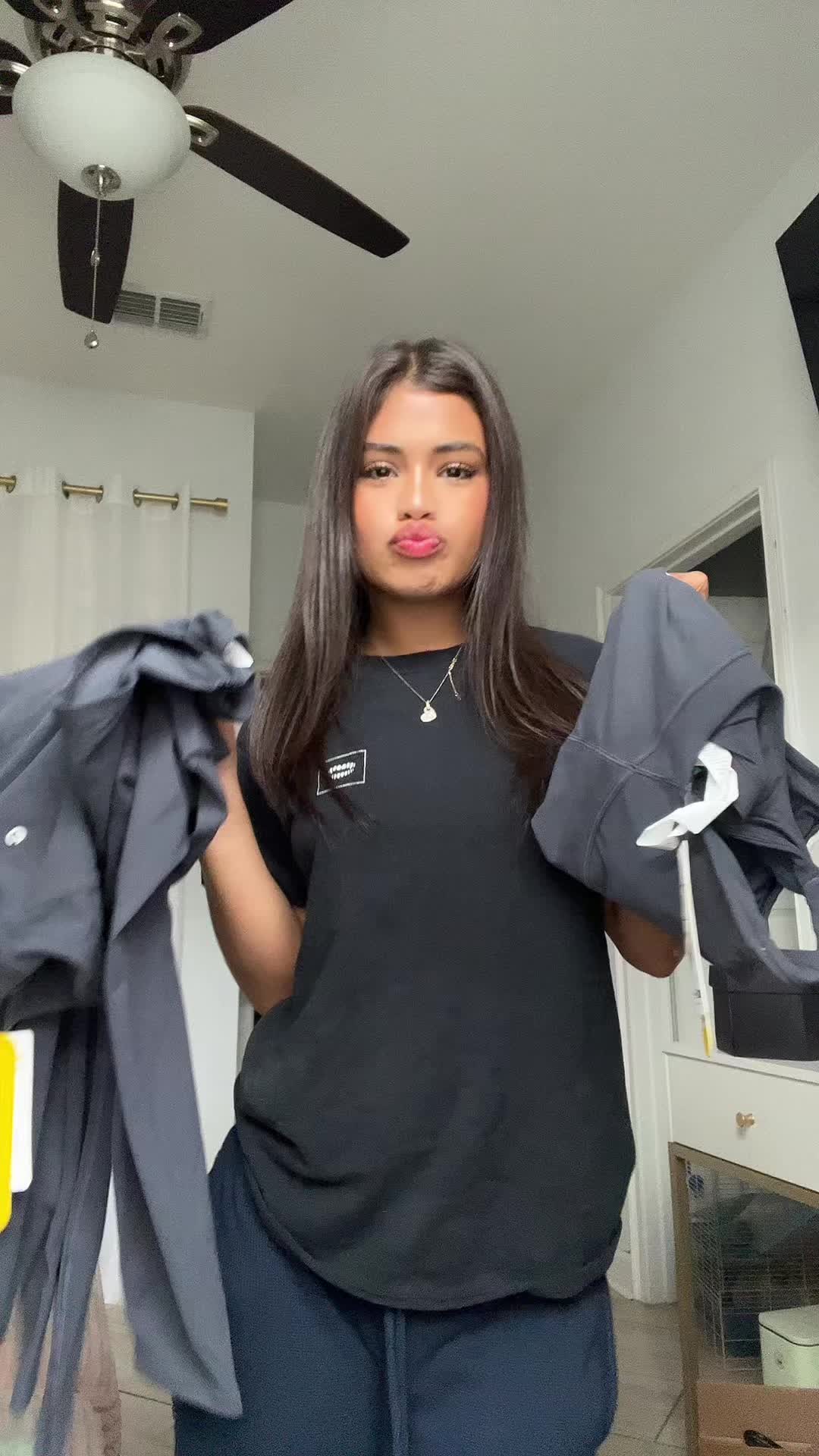 Victoria Jaimes (@victoriajaiimes) - Urlebird