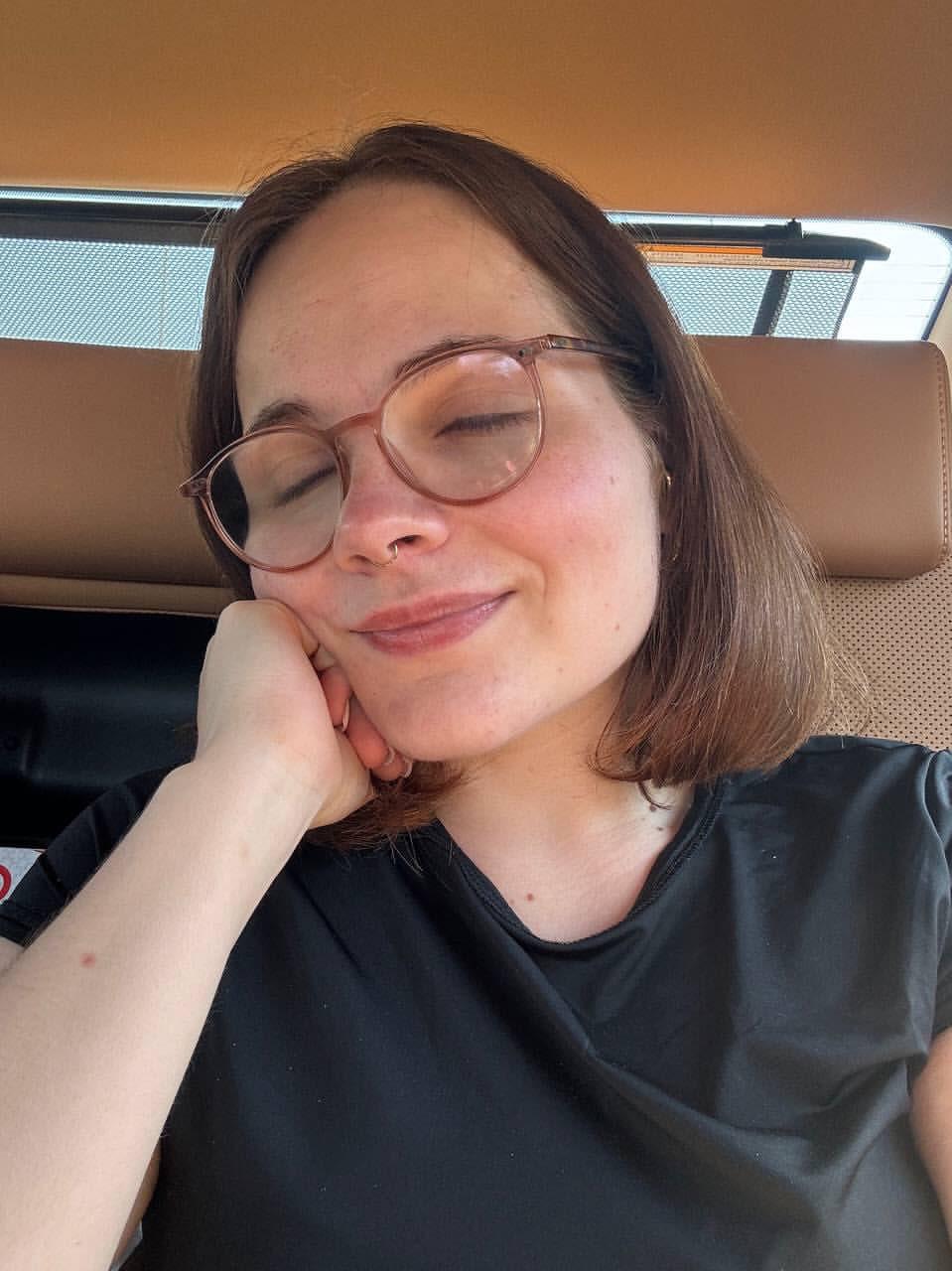 Emma Clarke (@emma.clarke596) - Urlebird