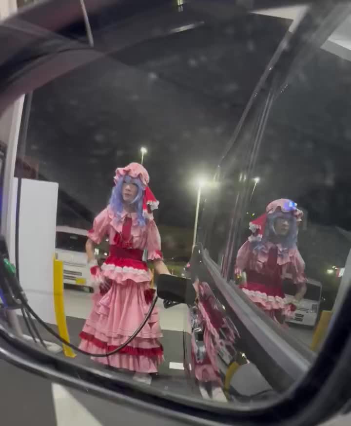 Marcus always makes his own rigatoni | roflgator (@roflgatorvr)