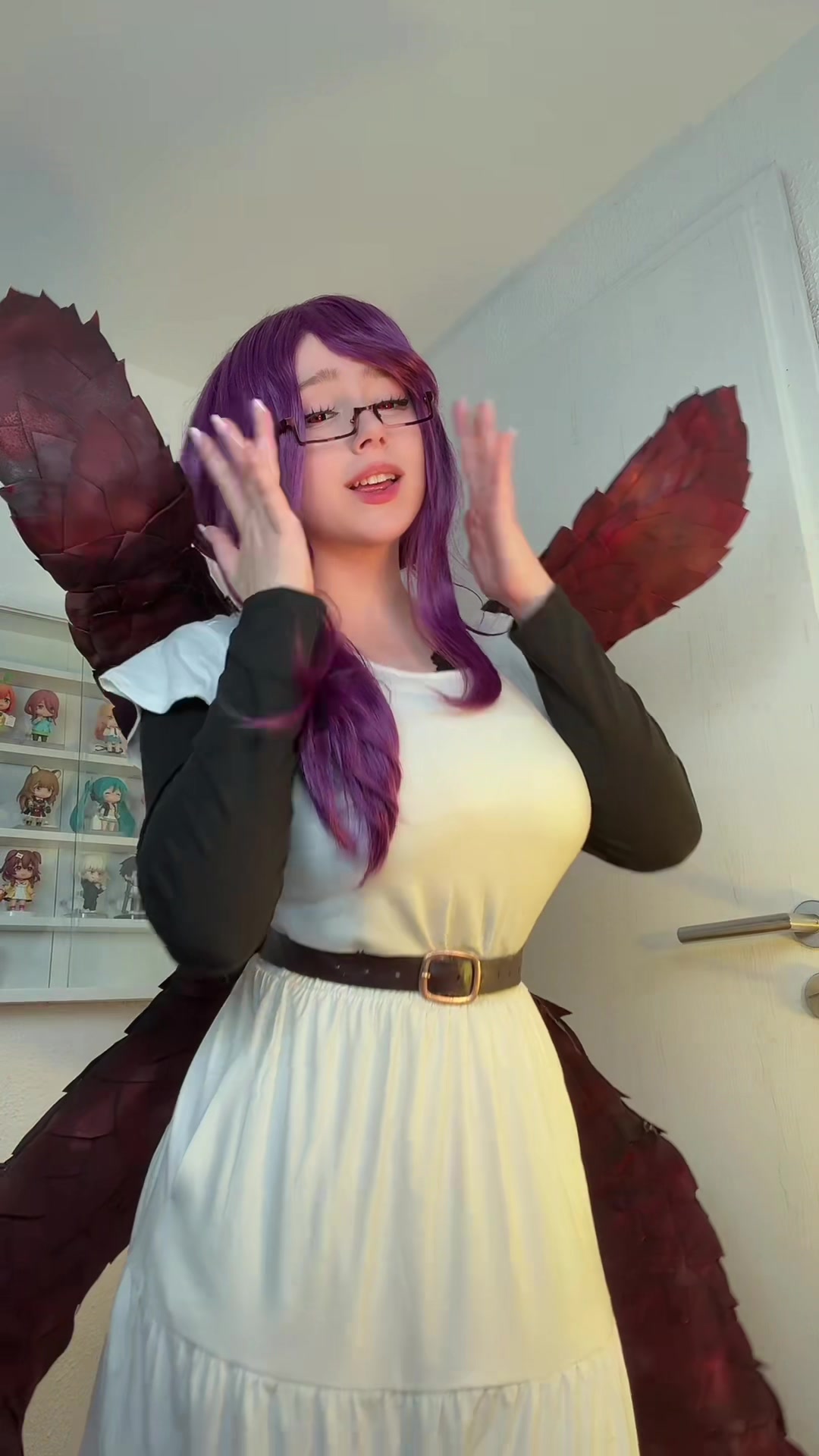 twitch.tv/upminaa (@upminaa.cos) - Urlebird