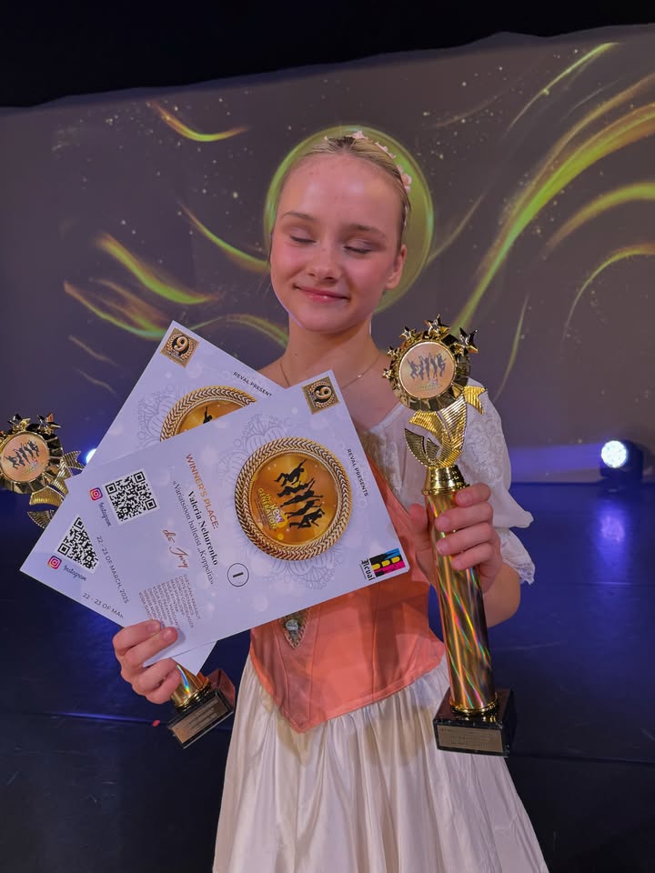 Valeria (@valerie_negurenko) - Urlebird