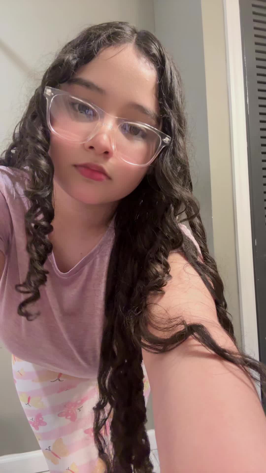 Stefany (@stefrp2) - Urlebird