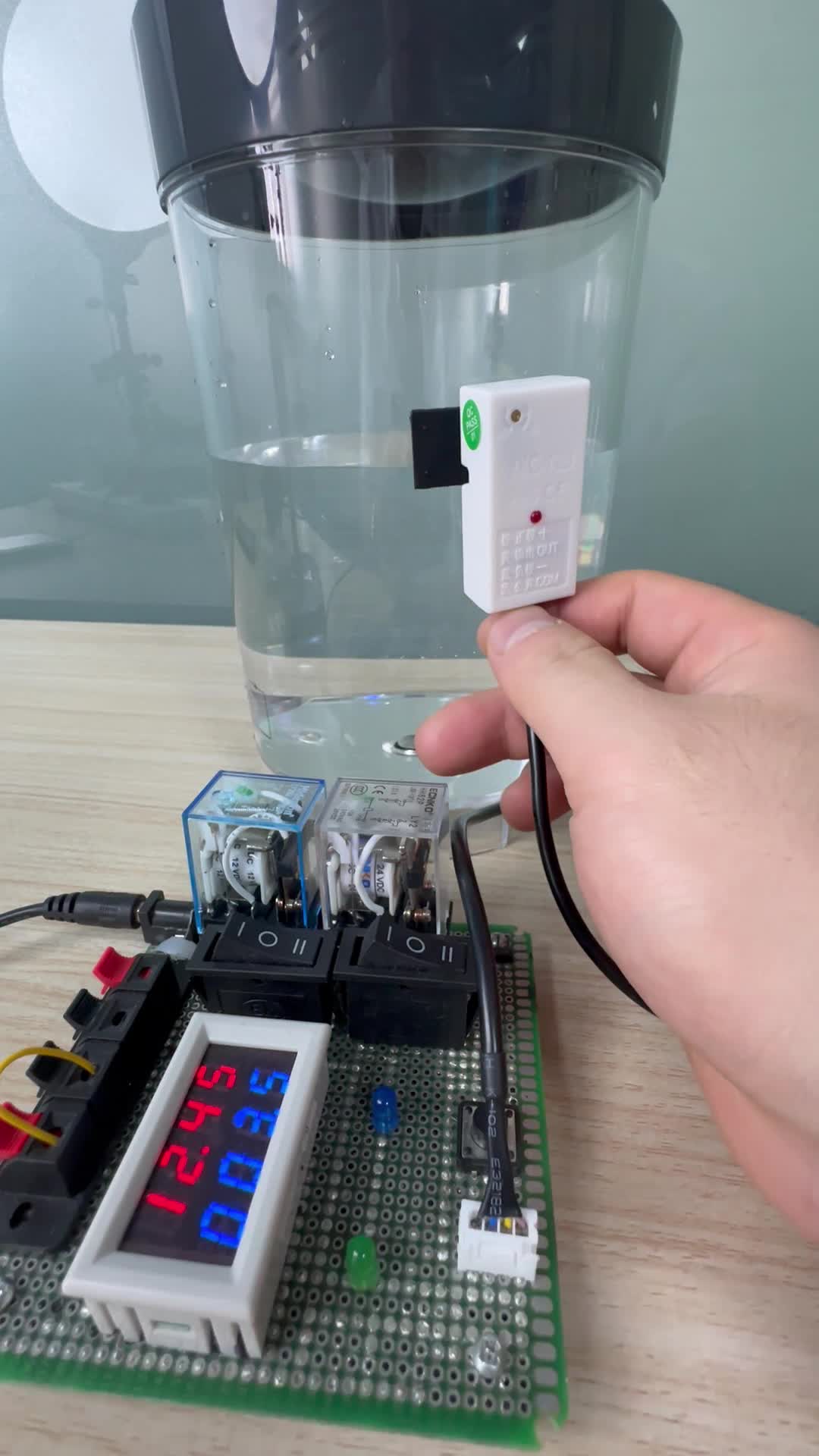 Non-contact liquid level sensor is used | XKC Sensors (@waterlevelsensorx)