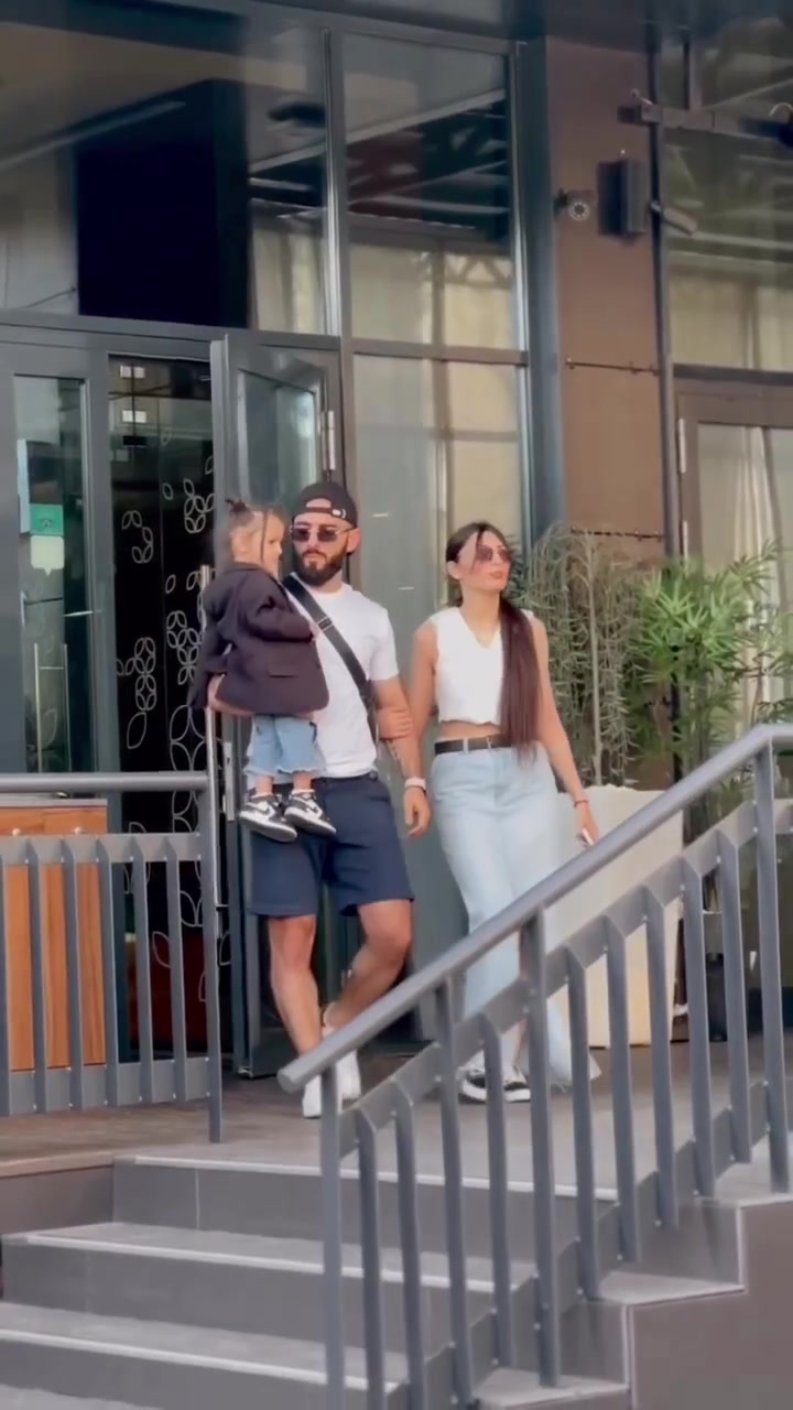 Adriana.blog (@adriana.blog) - Urlebird