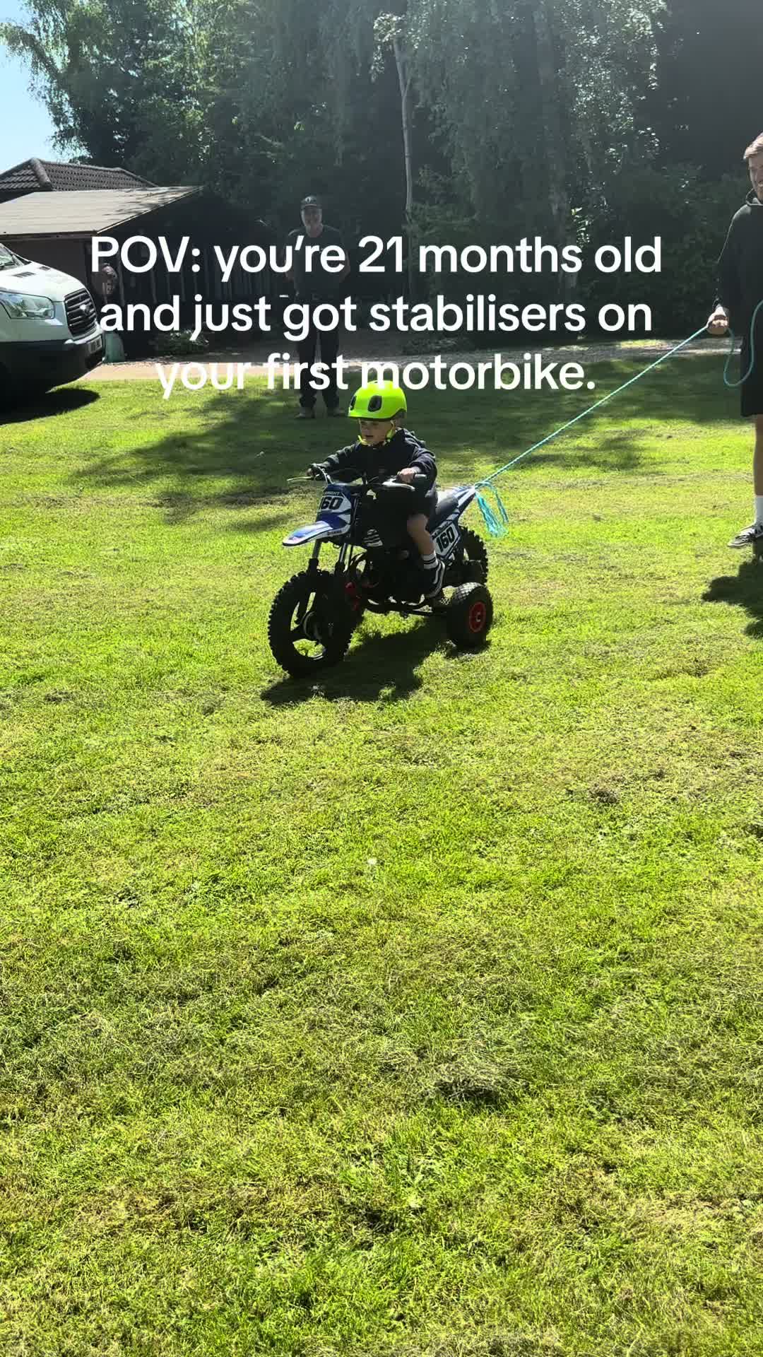 Ashlee Louise (@ashlee_louise) - Urlebird