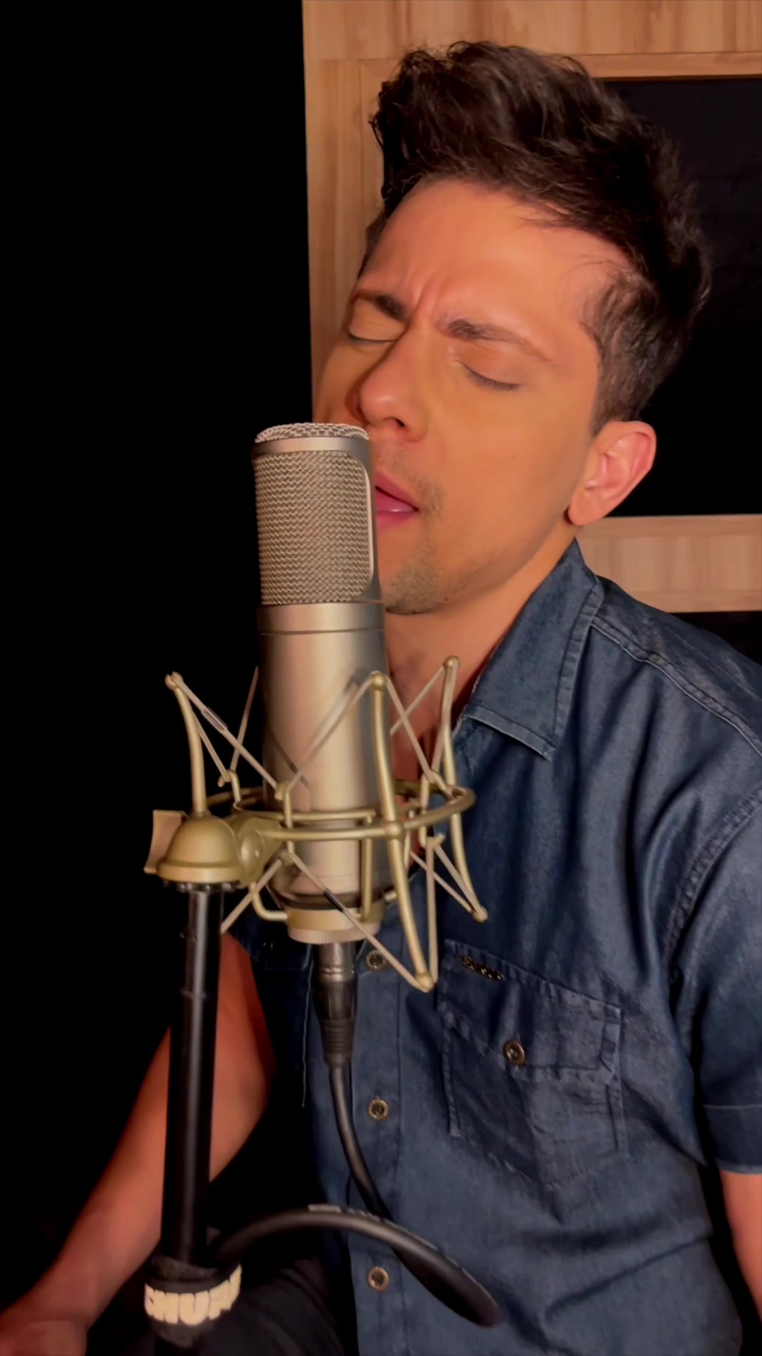 Leo Prado (@leopradooficial) - Urlebird