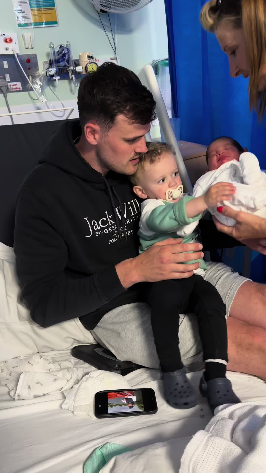 Ashlee Louise (@ashlee_louise) - Urlebird