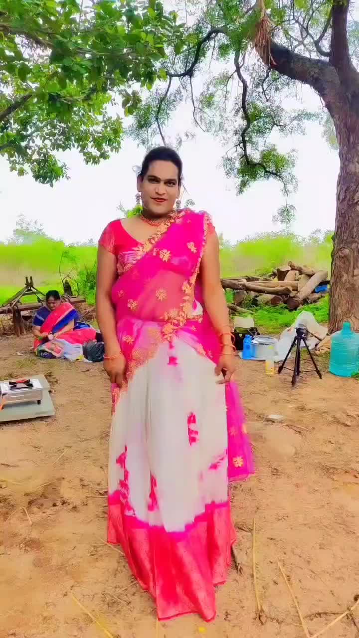 ఉప్పల్ బాలు 😋😋😋 (@uppal_balu) - Urlebird