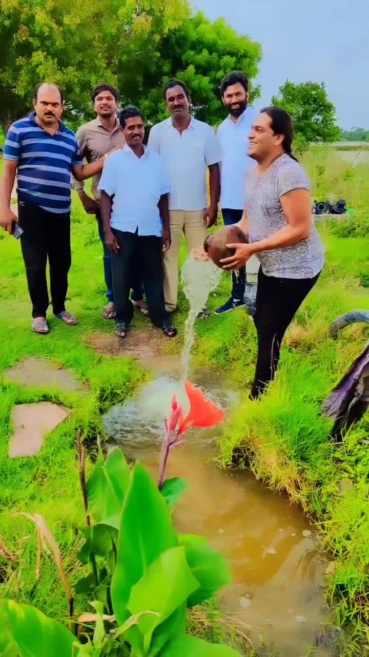 ఉప్పల్ బాలు 😋😋😋 (@uppal_balu) - Urlebird
