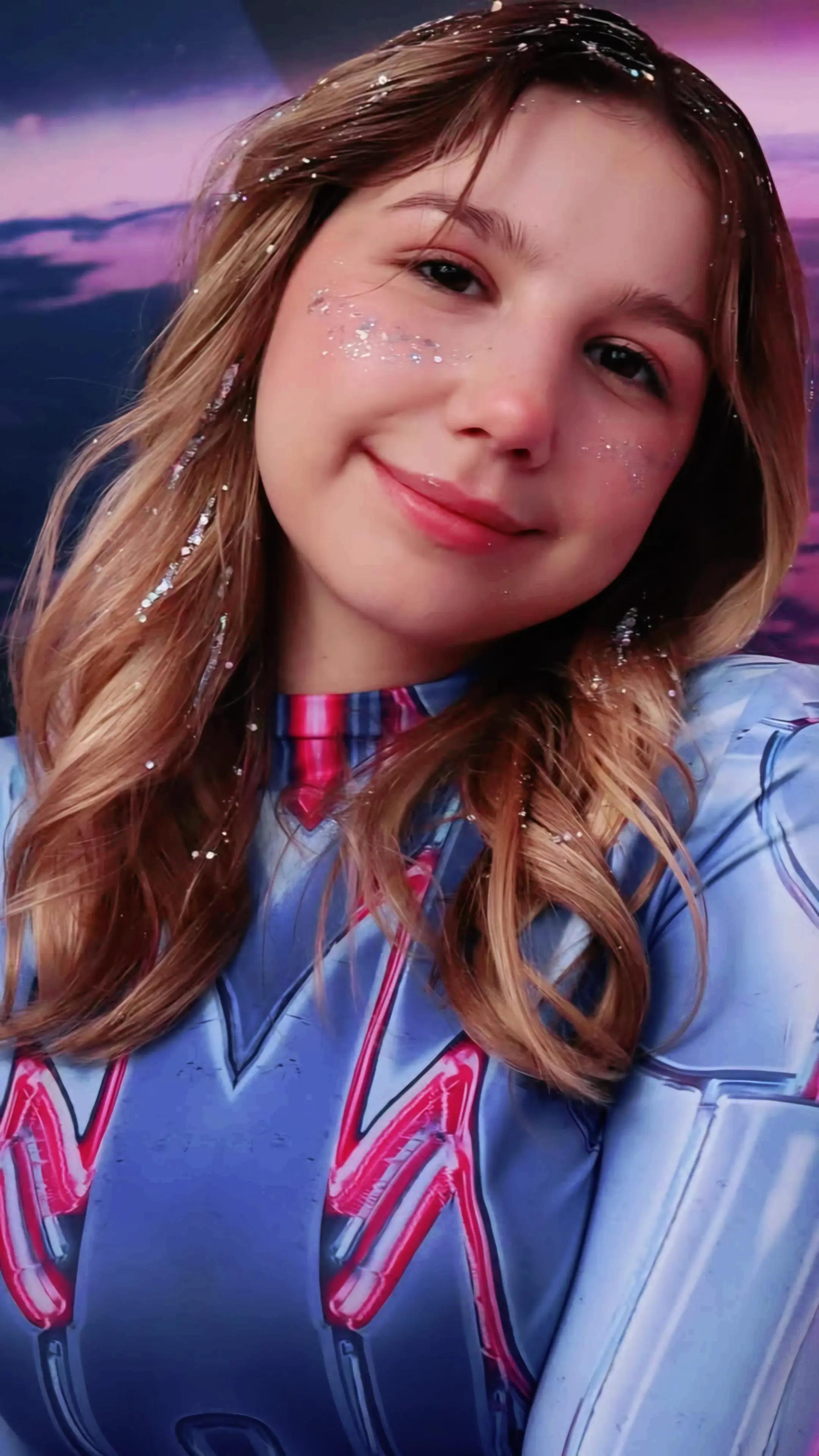 user04341257498 (@judybloomsofficial) - Urlebird