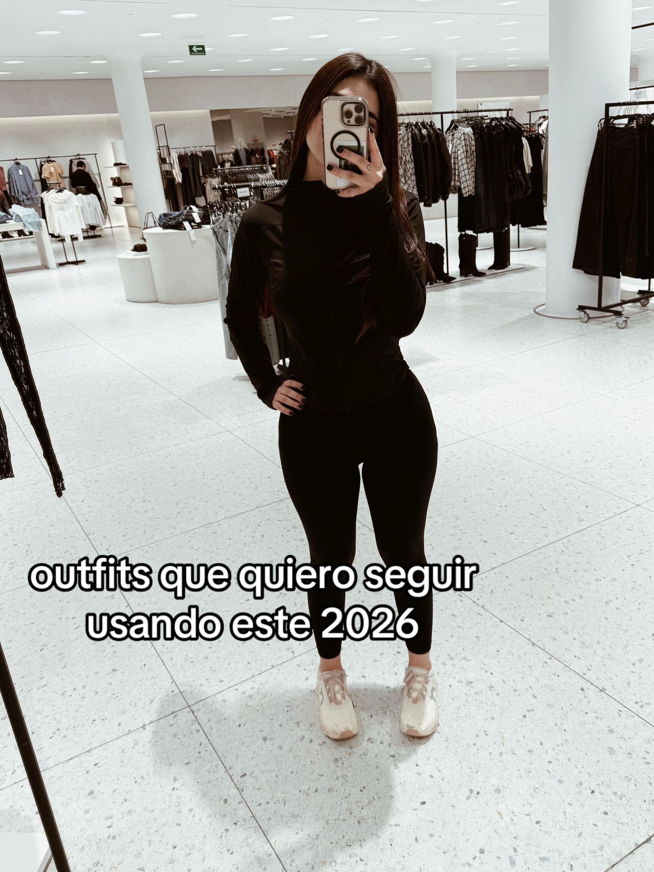Ale Ruiz 🖤 (@aleruiz.mx) - Urlebird