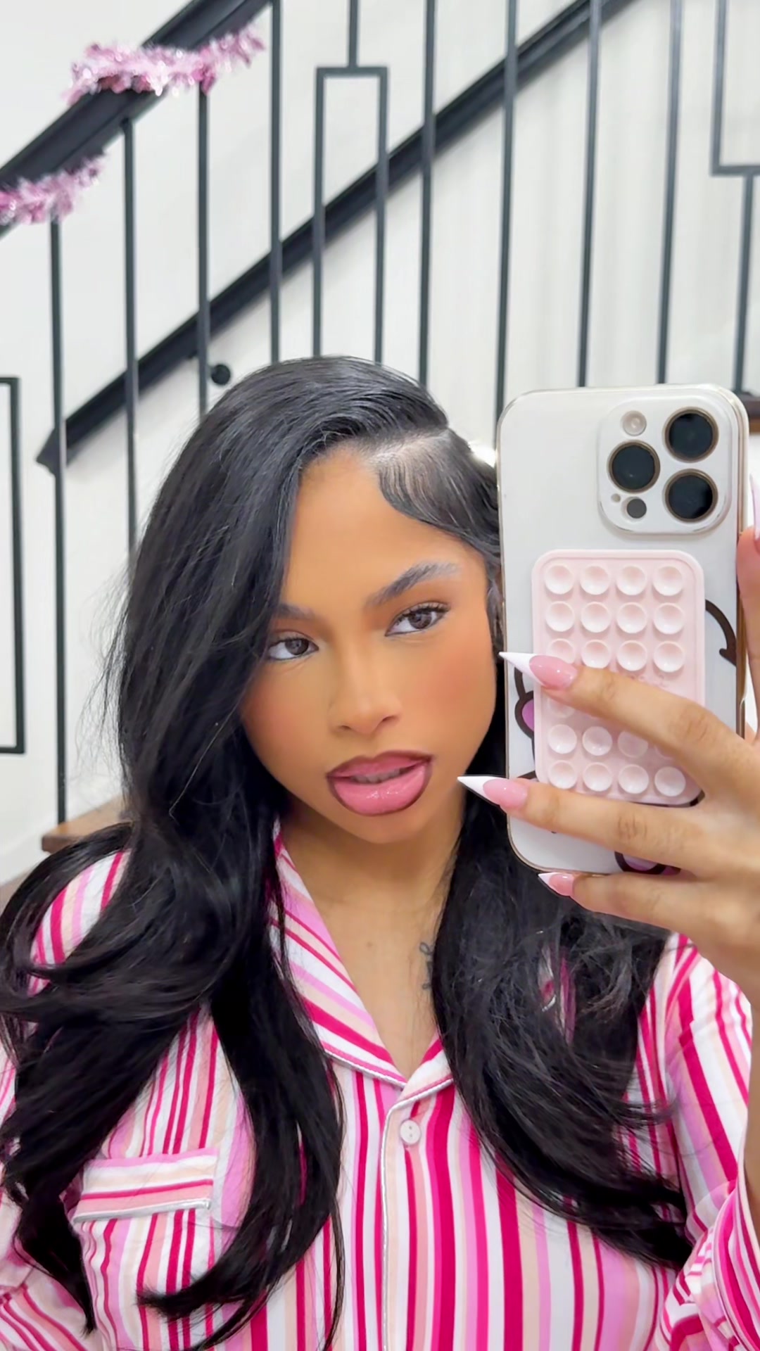 Nadia J (@notnadiajocelyn) - Urlebird