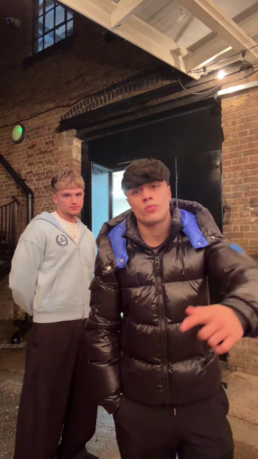 dannydecember10 (@dannydecember10official) - Urlebird