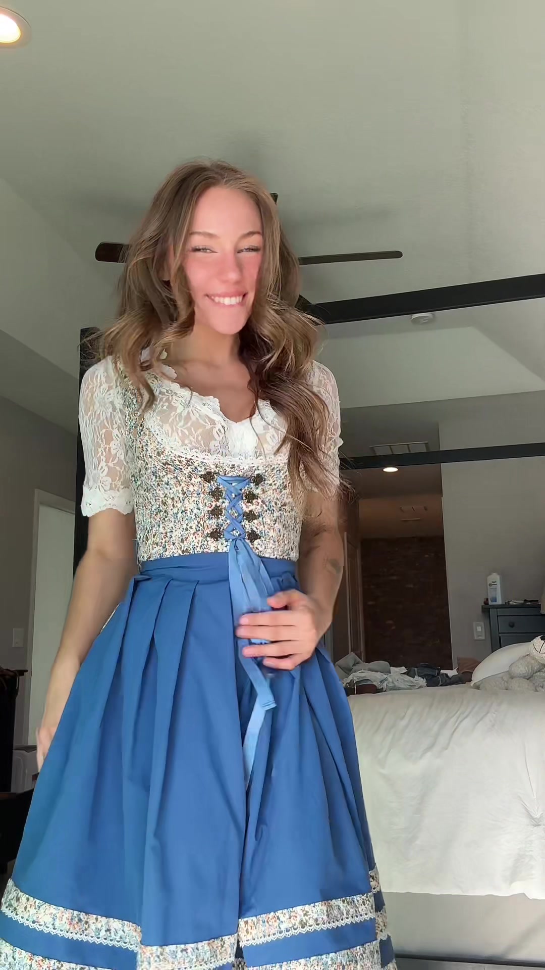 Anya Lacey (@its.anya.lacey) - Urlebird