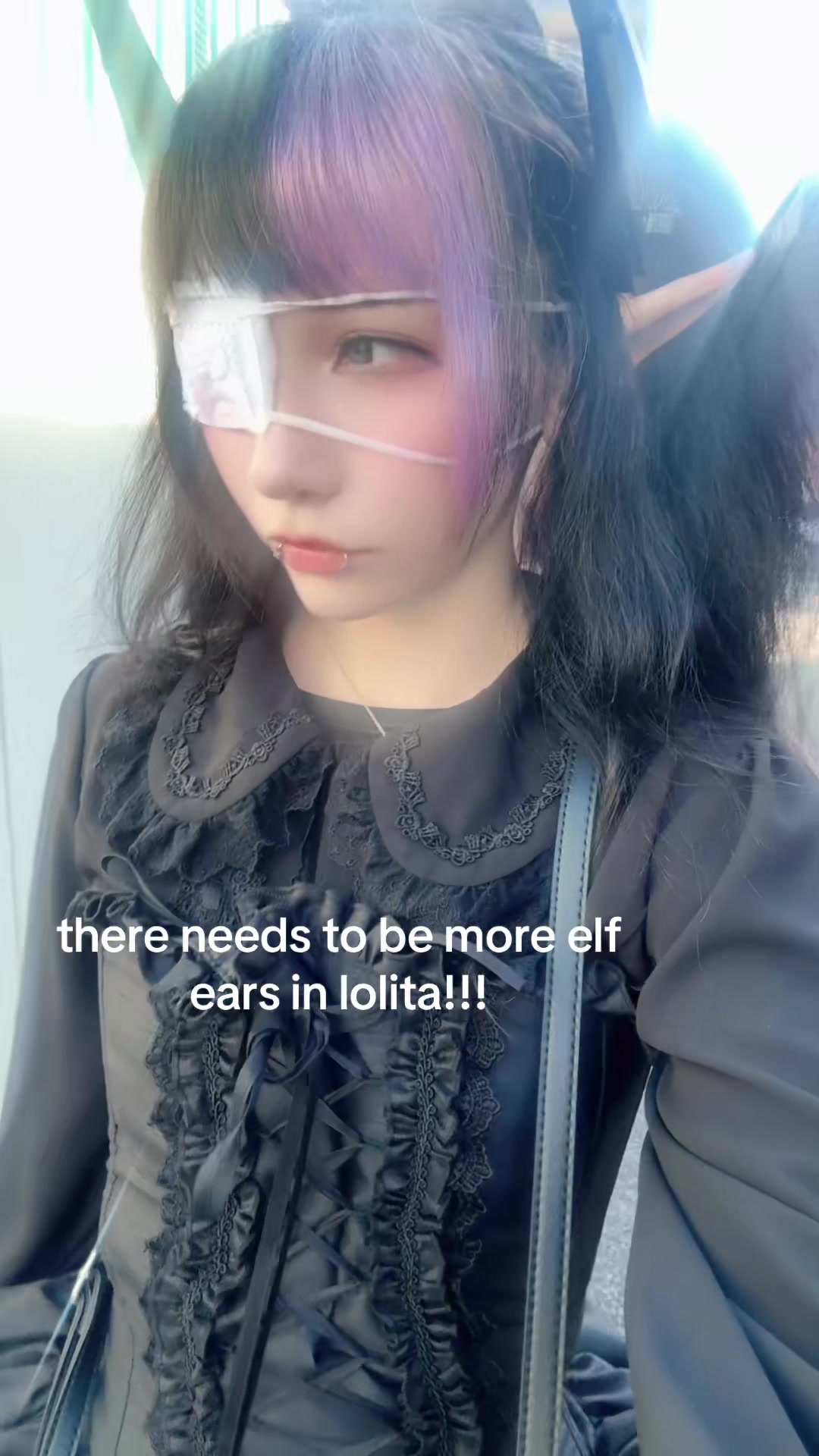 fenfei (@feiirain) - Urlebird