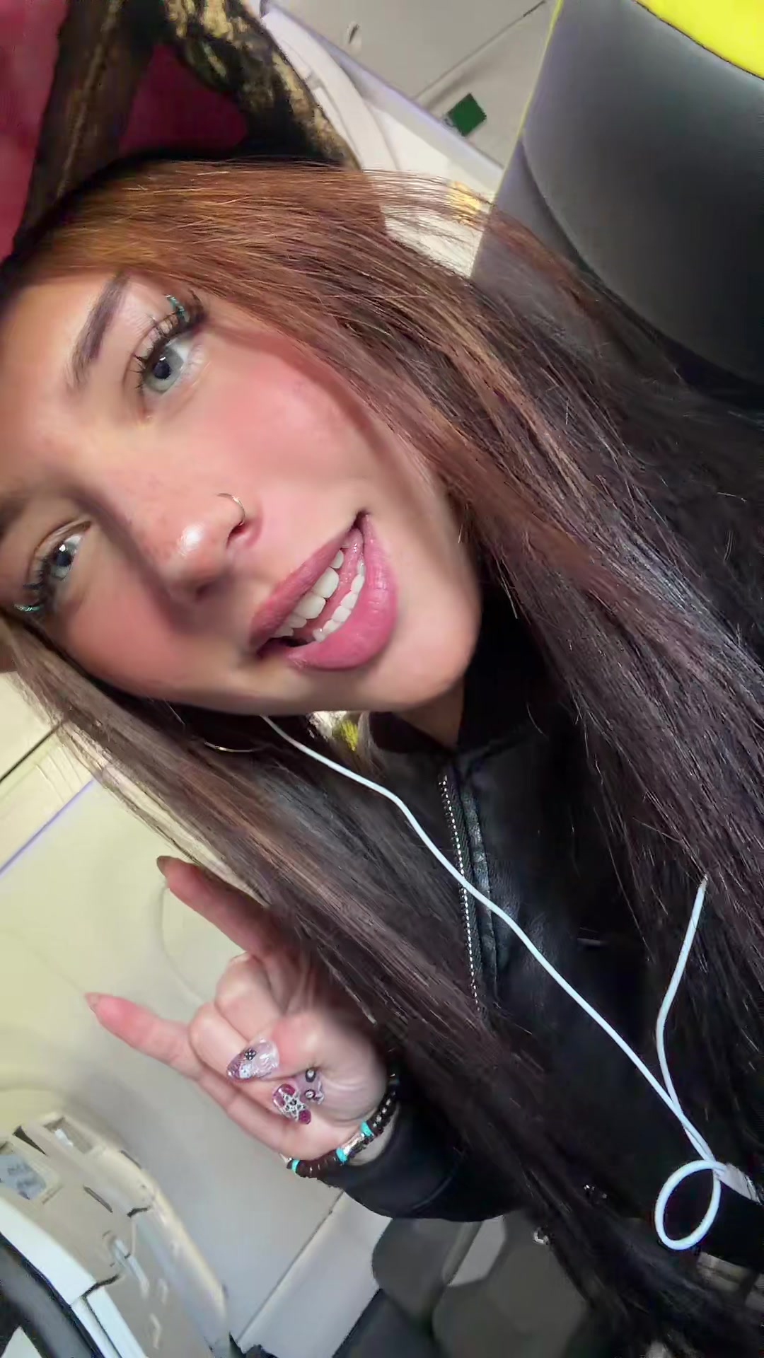 Valentina Baccellieri (@valentinabacce) - Urlebird