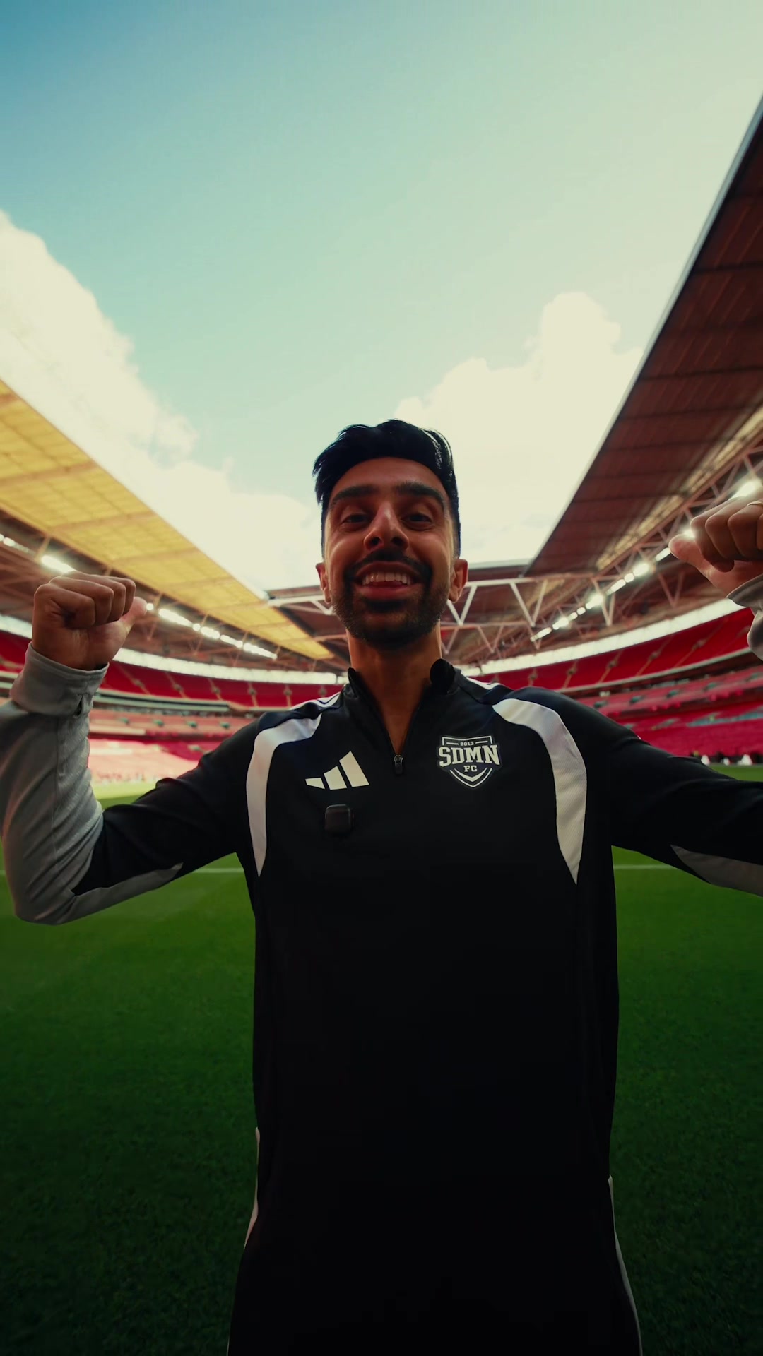 Vikkstar (@vikkstar) - Urlebird