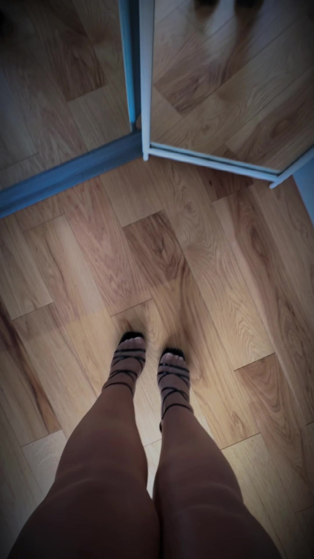 CARI (@cari_cortesofficial) - Urlebird