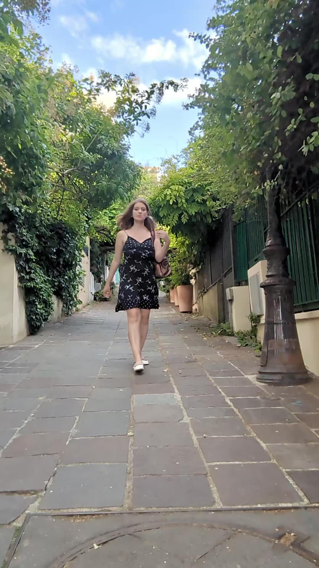 Lorène (@lorenelaplusbelle) - Urlebird