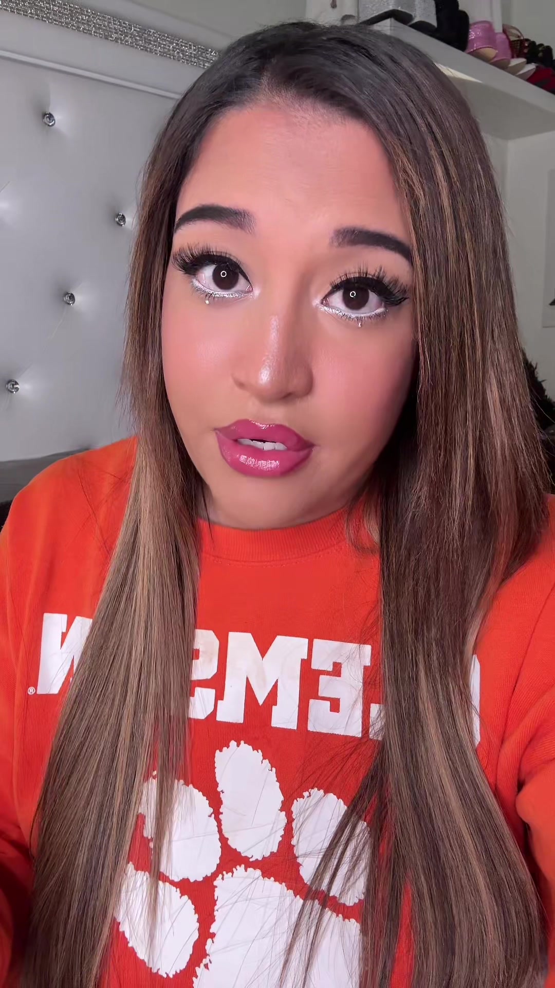 Megan (@funsizedmegan) - Urlebird