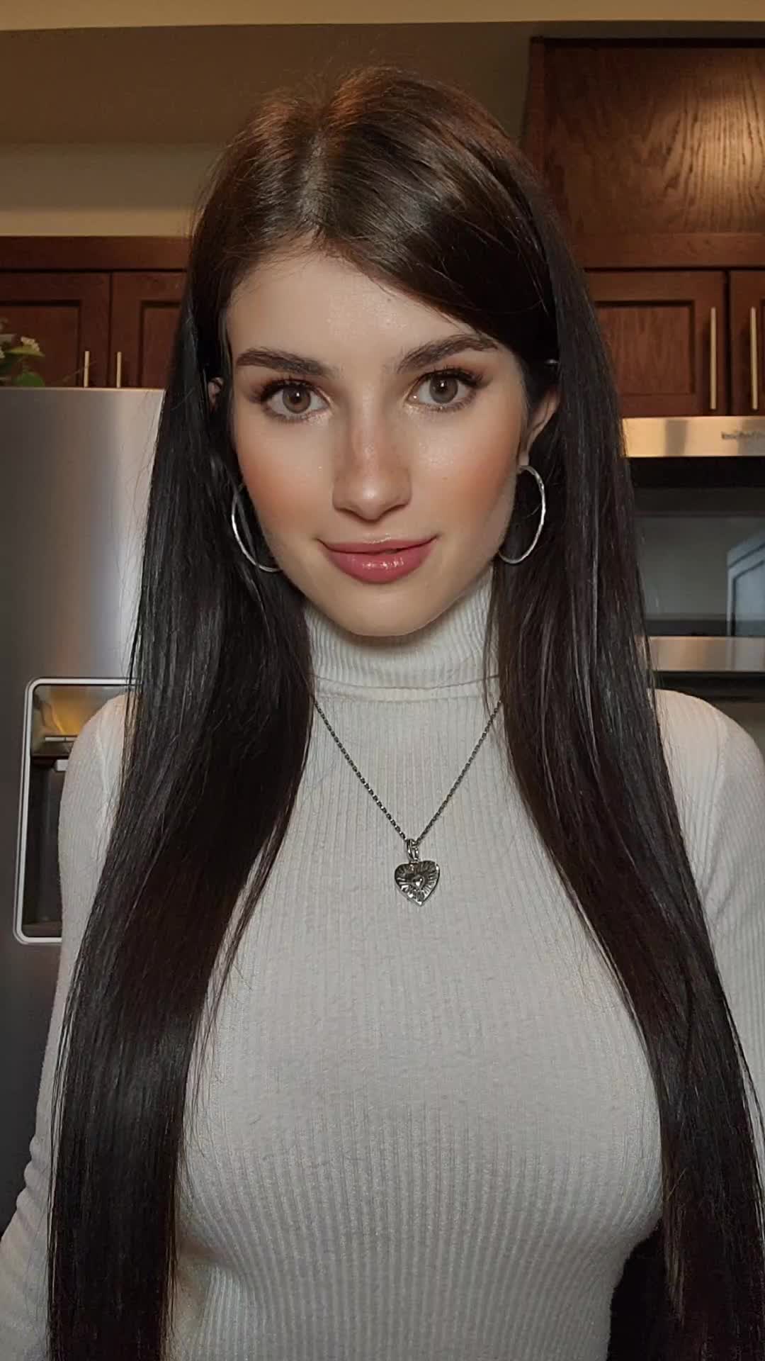 Bianca Alexandra (@alexastrike65) - Urlebird