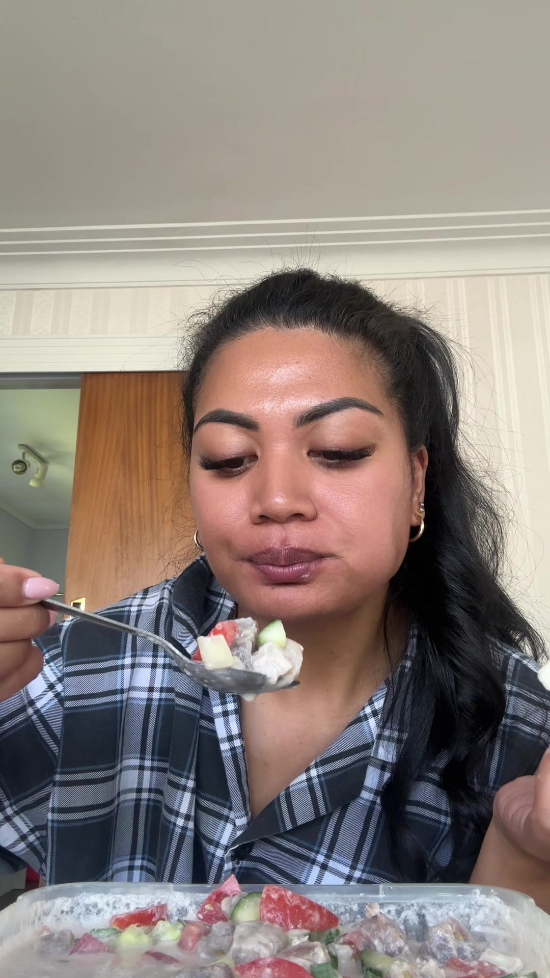 ‘Ota Halula, talo moe ‘ufi 🤤 raw fish | Seta Vaka (@setavaka)