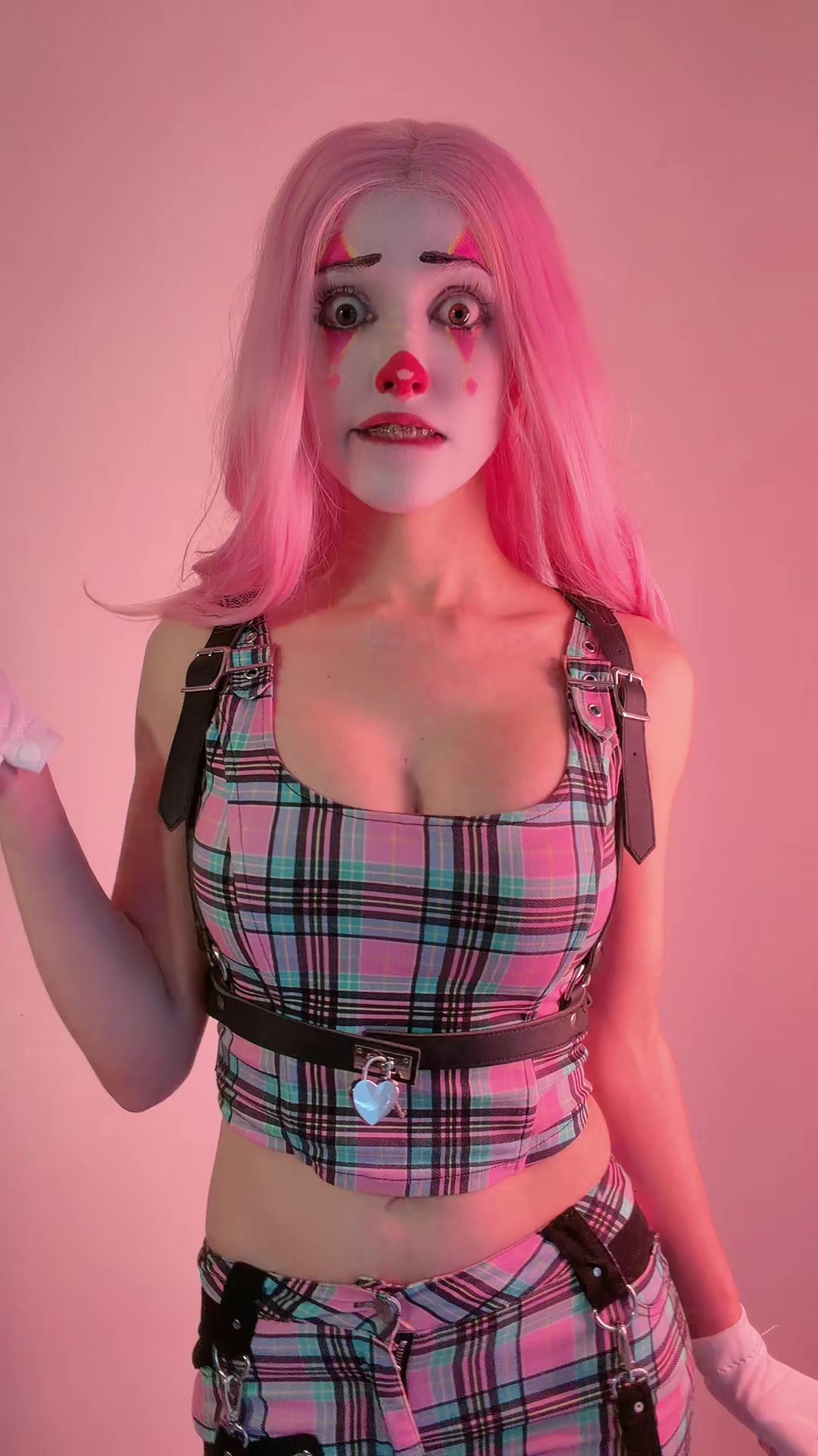 Elowen (@elowen.fawn) - Urlebird