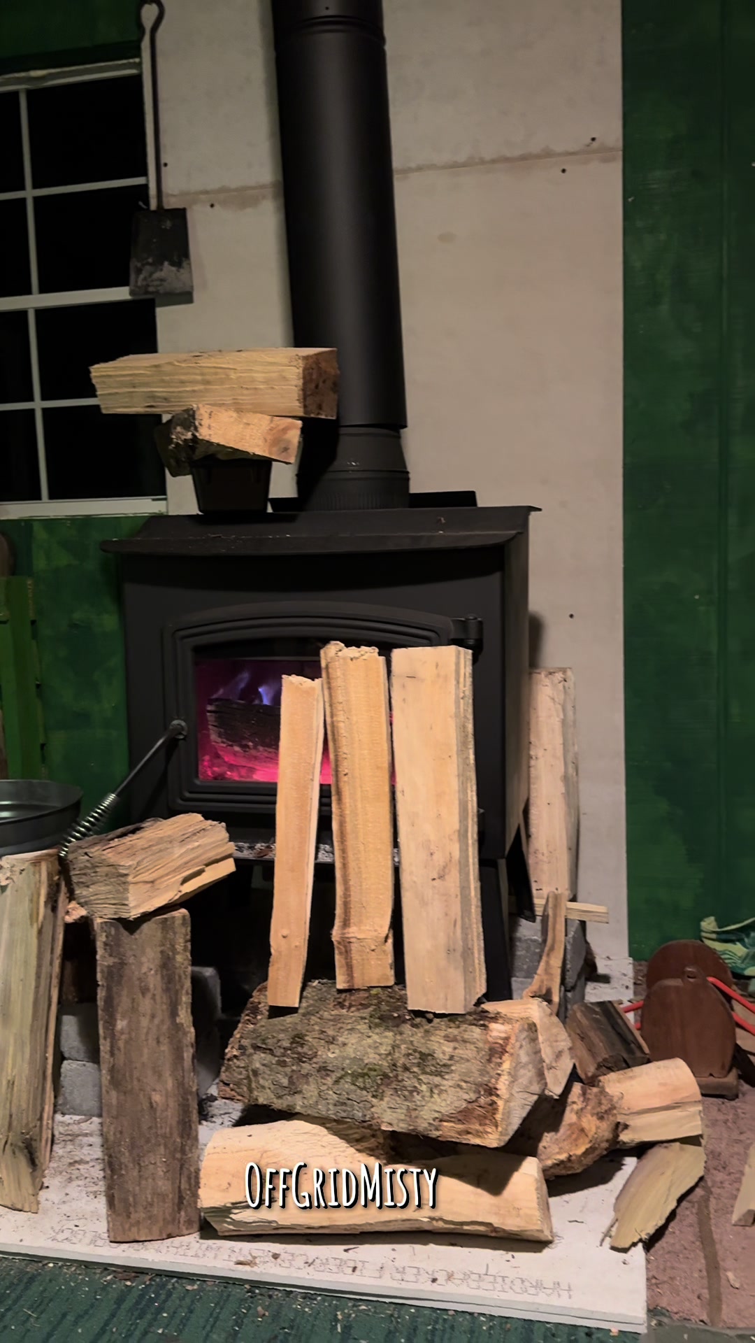 Off Grid Misty (@offgridmisty) - Urlebird