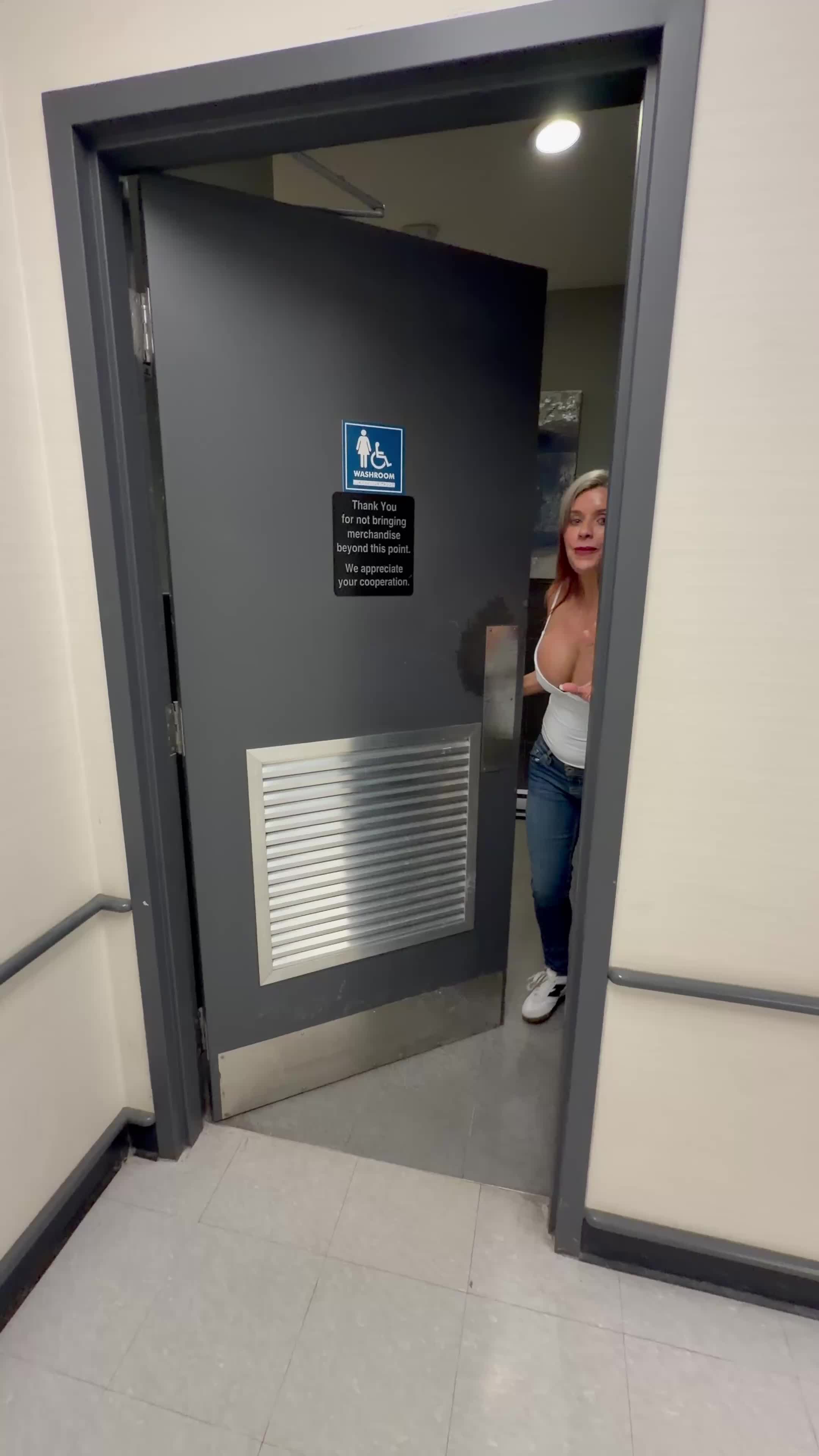 Amanda Dalton (@amandadaltonreal) - Urlebird