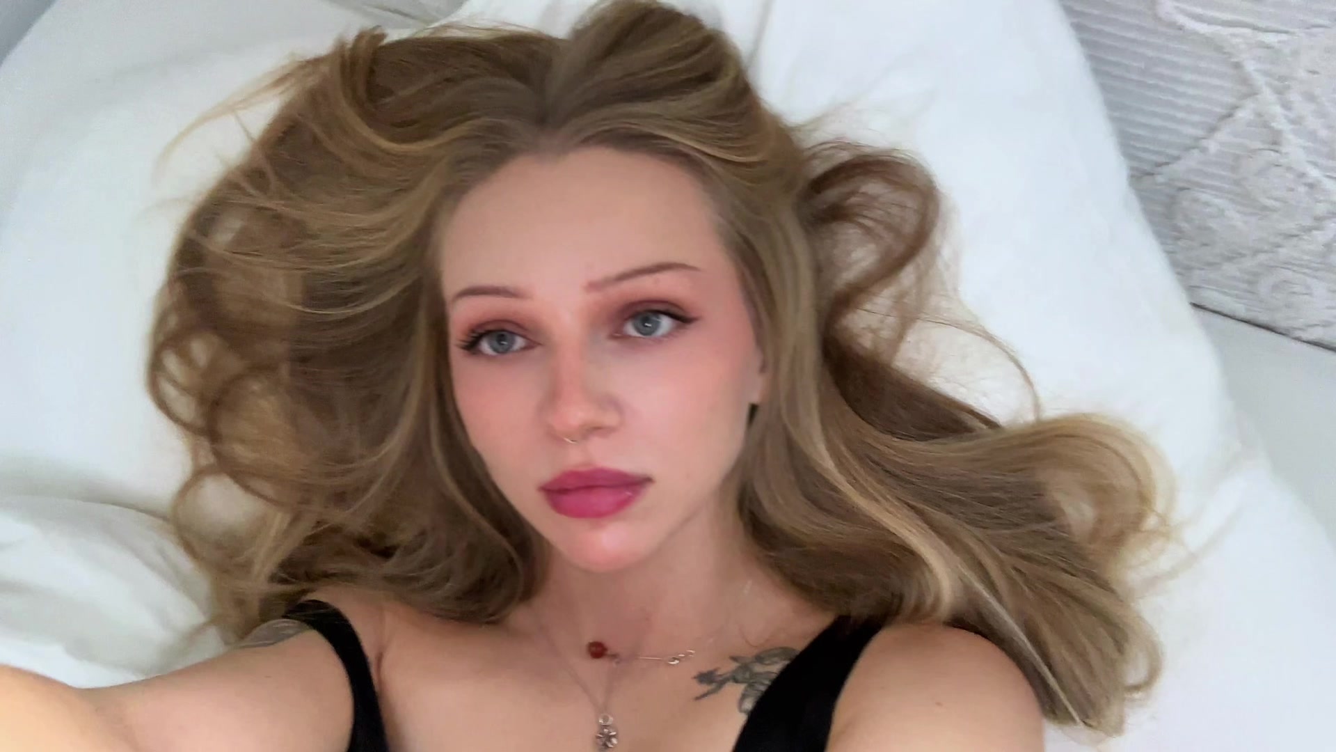 Thorri&jax (@thorriandjax) - Urlebird