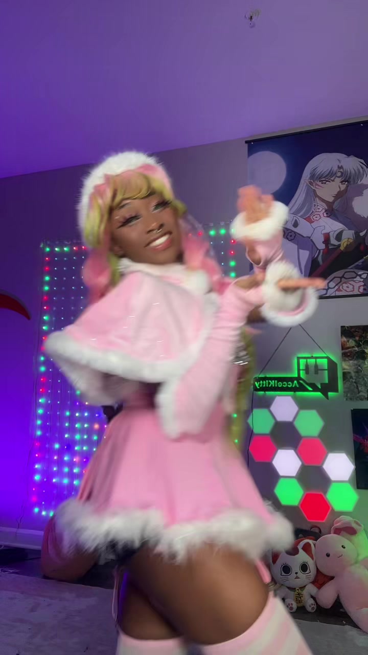 Tori 🎀 (@accelgirl) - Urlebird