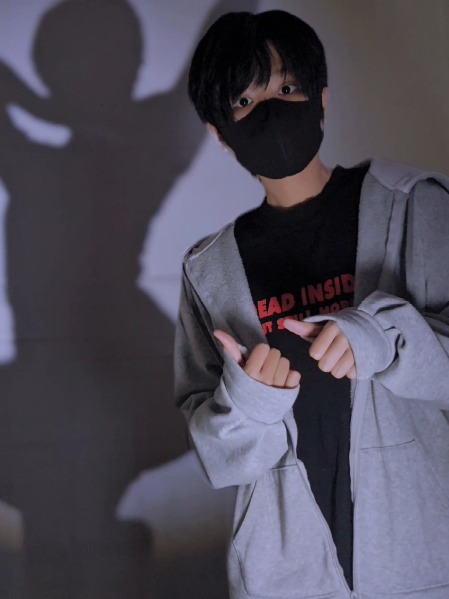 𝗠𝗜𝗞𝗨𝗡 (@mikun190) - Urlebird