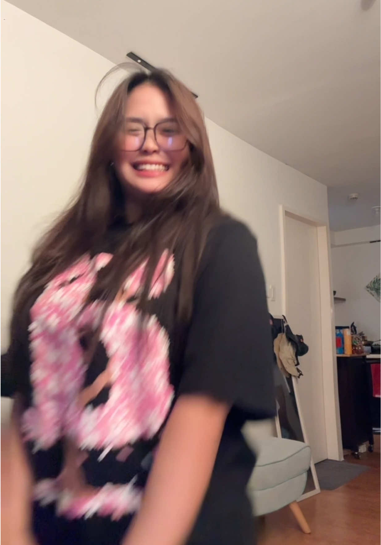 Ms.kitty (@ms.kittyyyy) - Urlebird