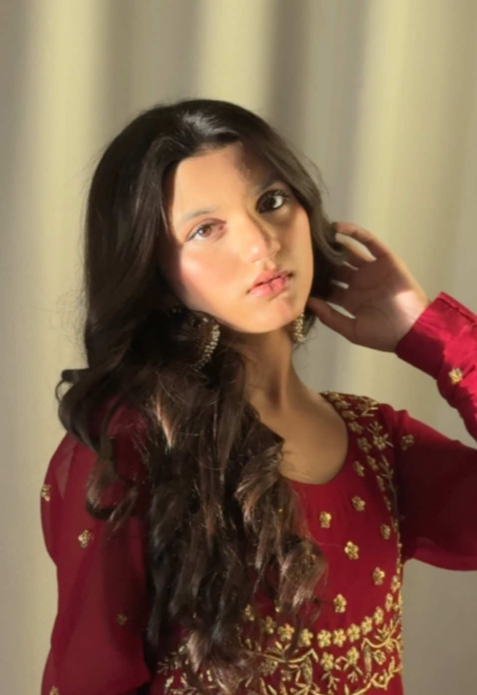 Sabrina Kakvi (@sabrinakakvi) - Urlebird