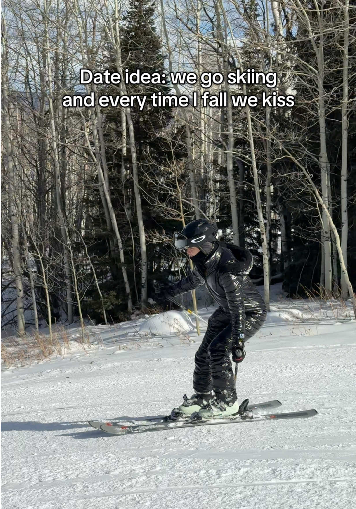 Evi 🌺 (@littlebirdevi) - Urlebird